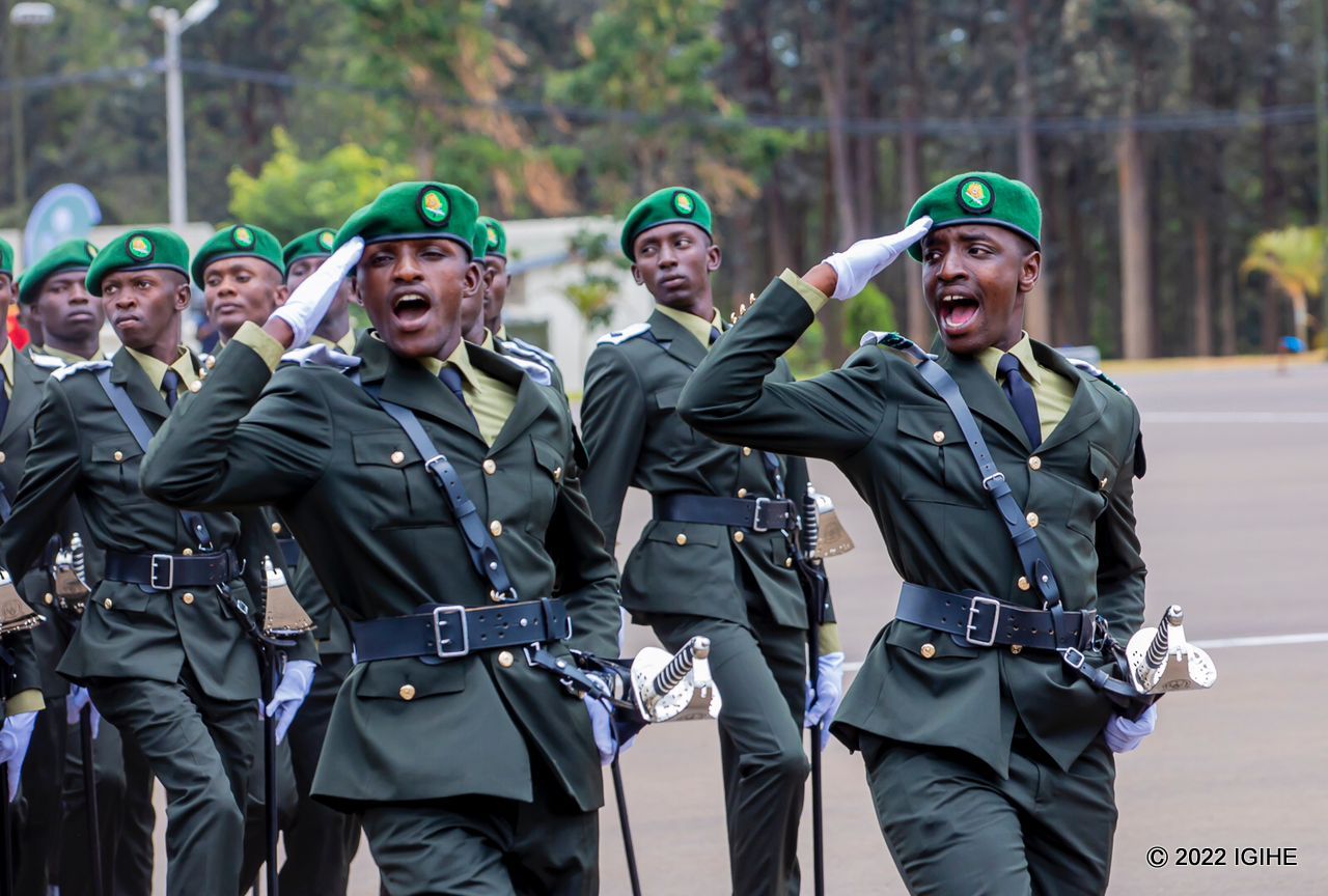 IGIHE on Twitter: "Kuri uyu wa Gatanu, Perezida Kagame, Umugaba w’Ikirenga w’Ingabo z’u Rwanda ...