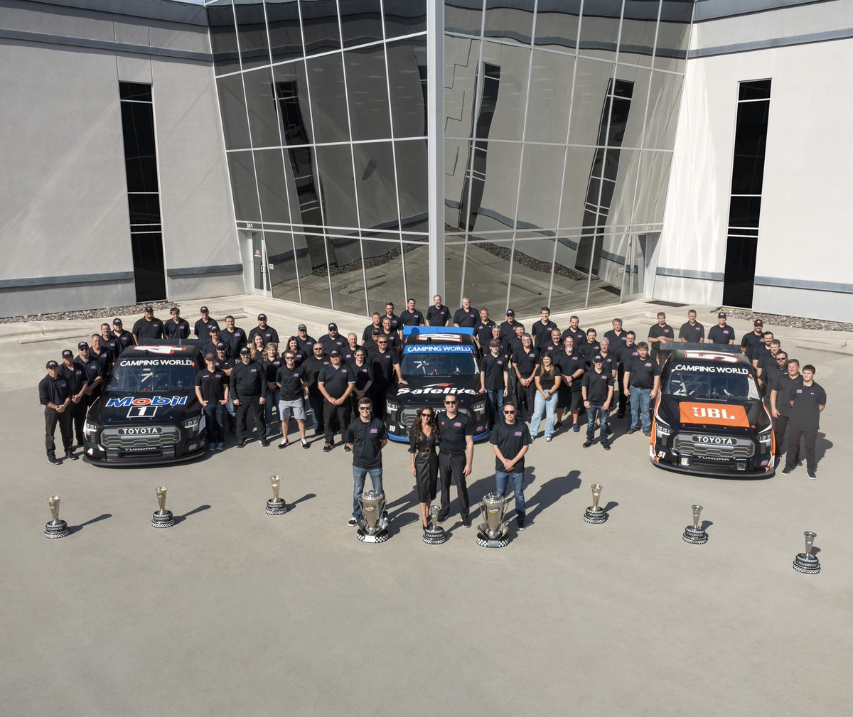 [KBM] 98 wins 7 Owners Championships 2 Driver Championships 1 more shot ...