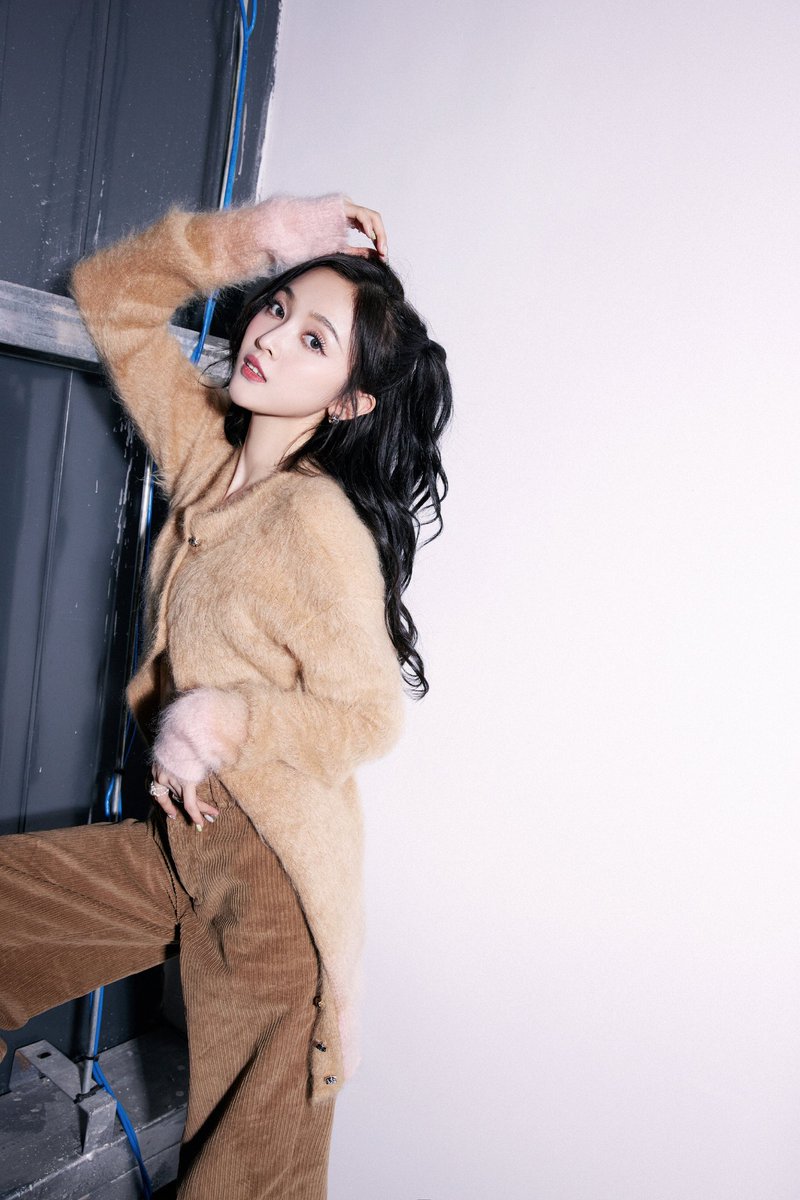 WJSN DAILY on Twitter: "[PIC] 221104 #XUANYI studio update (2) #우주소녀 #선의 #吴宣仪 #WJSN"