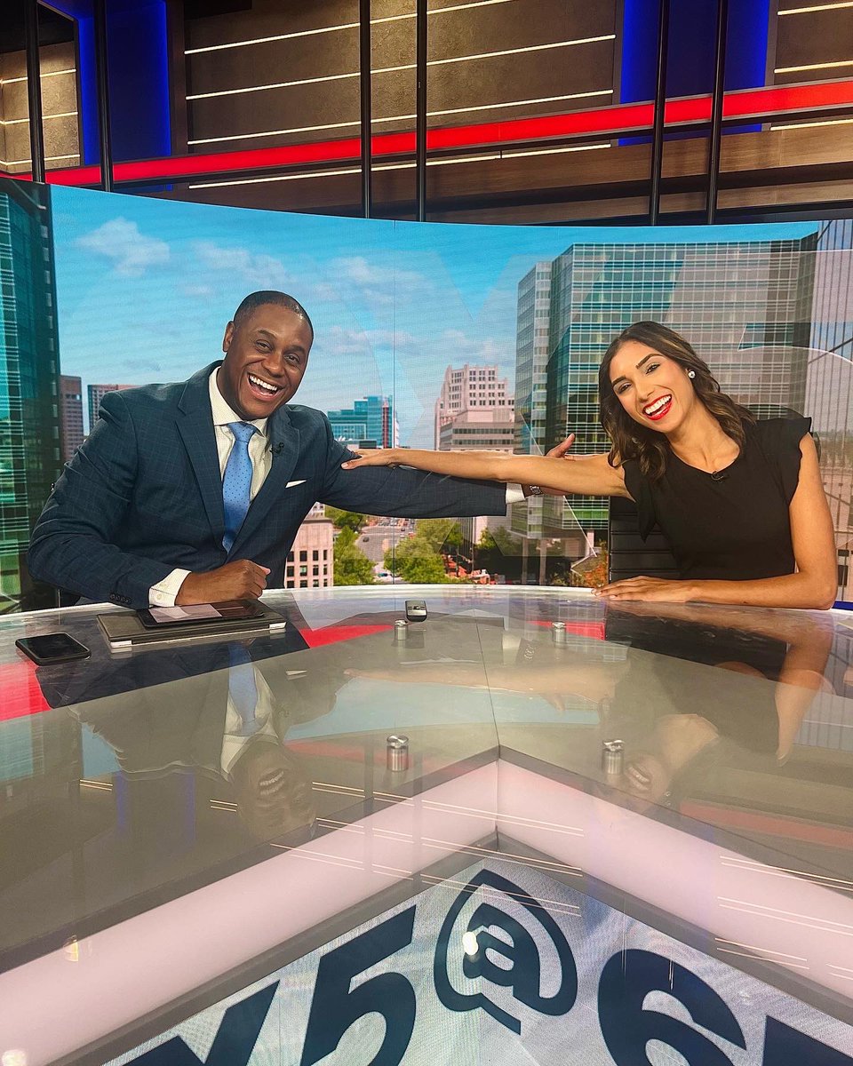 Sierra Fox on Twitter: "first time co-anchoring! 📺 thankful and honored to have @rob_desir by my ...