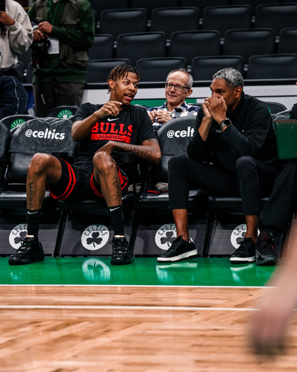 Hall of Fame education for the Rook. Chicago Bulls @chicagobulls