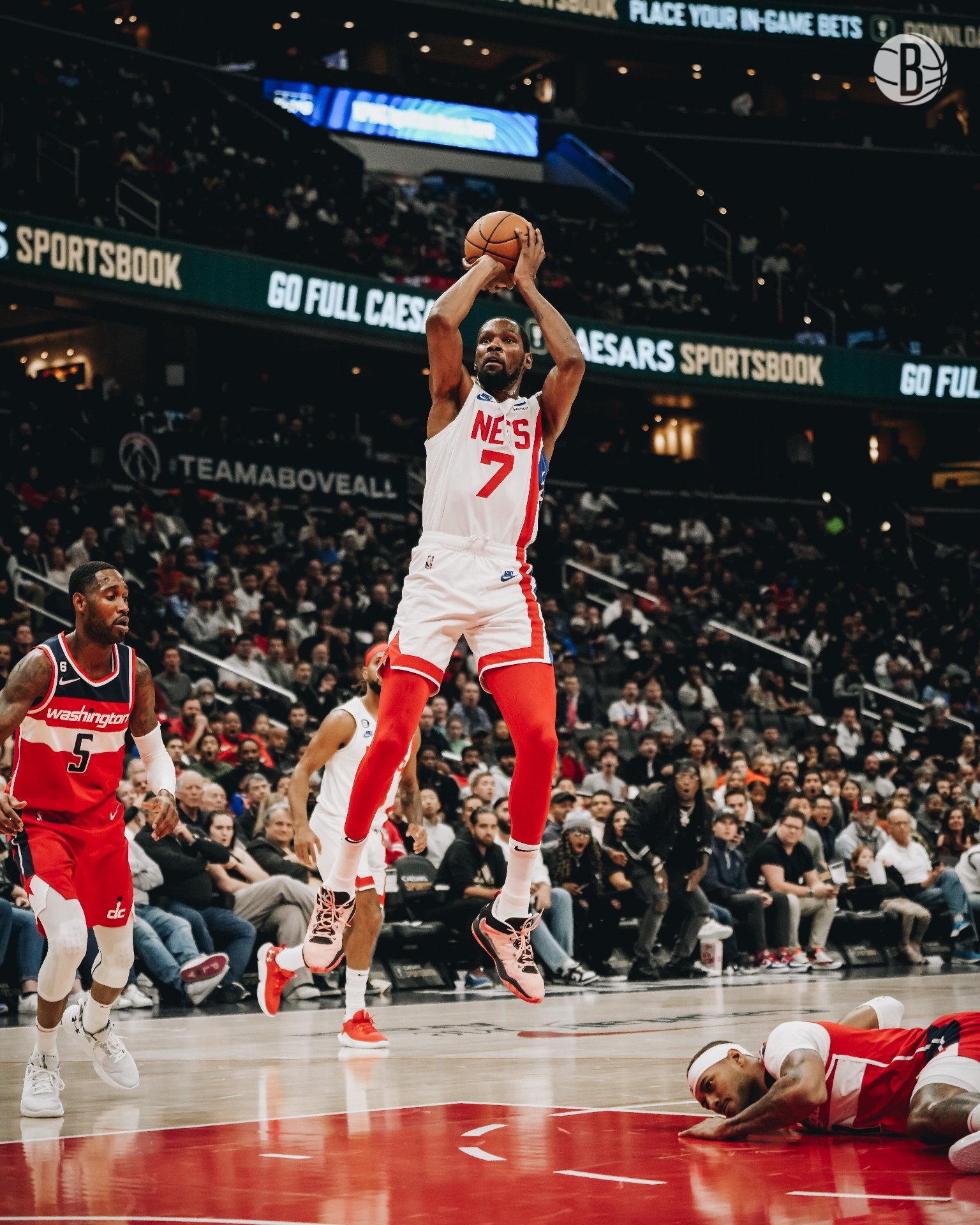 ClutchPoints on Twitter: "What's Daniel Gafford thinking here? 😳 (📸: @BrooklynNets) https://t.co ...
