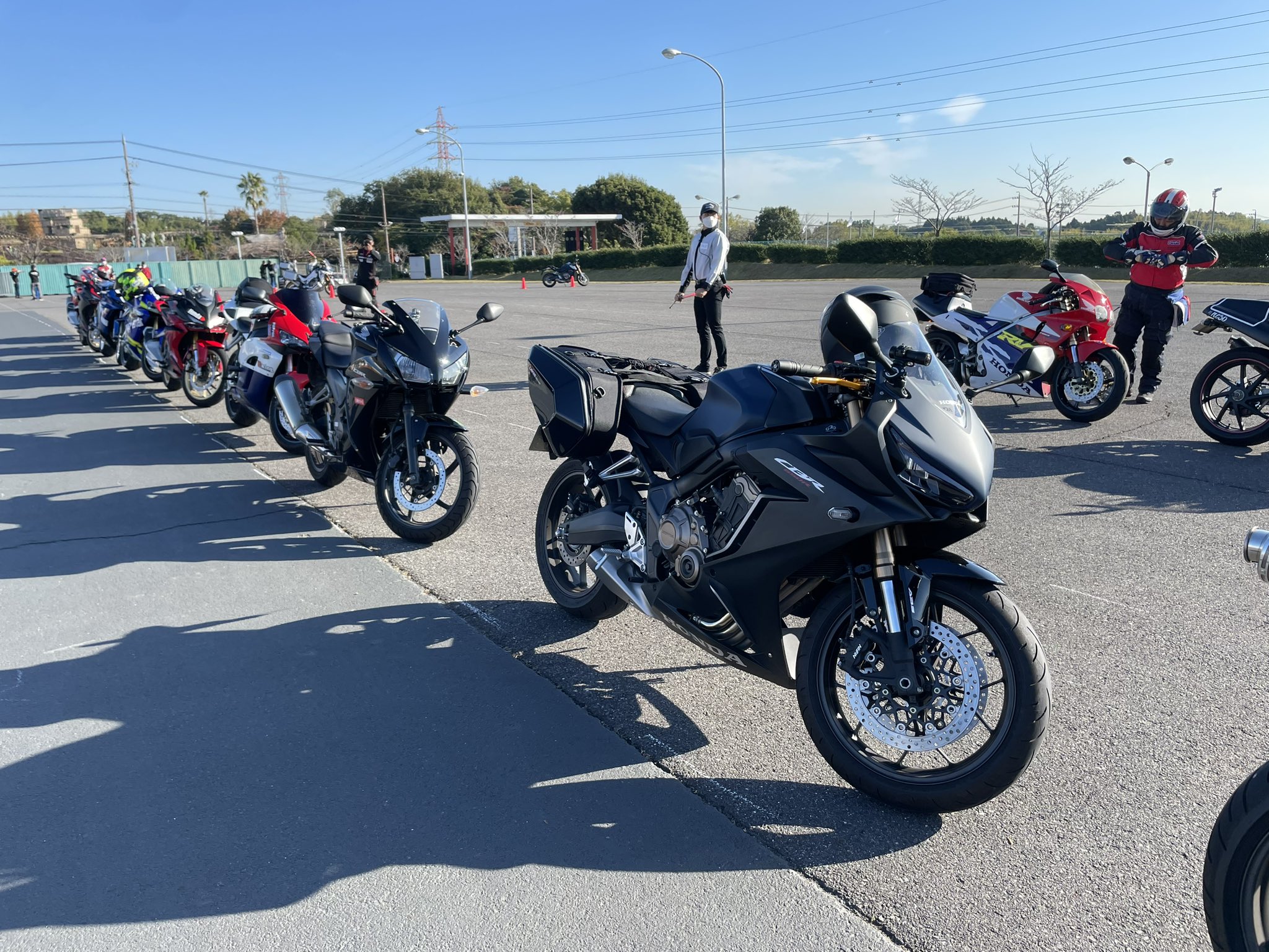 Navy motorcycle on Twitter: "#CBRMT #CBR650R https://t.co/GW0tH4mFVr" / Twitter