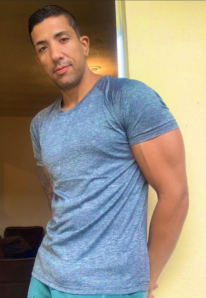 Arthur Samuel Filho on Twitter: "É real? 40 mil deliciosos aqui comigo? Amo vocês😘 ️😍😻🫦 https ...