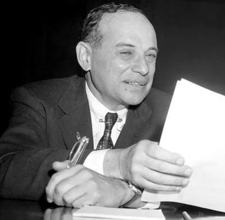 1/ The passage below is from the Intelligent Investor. It was brought ...