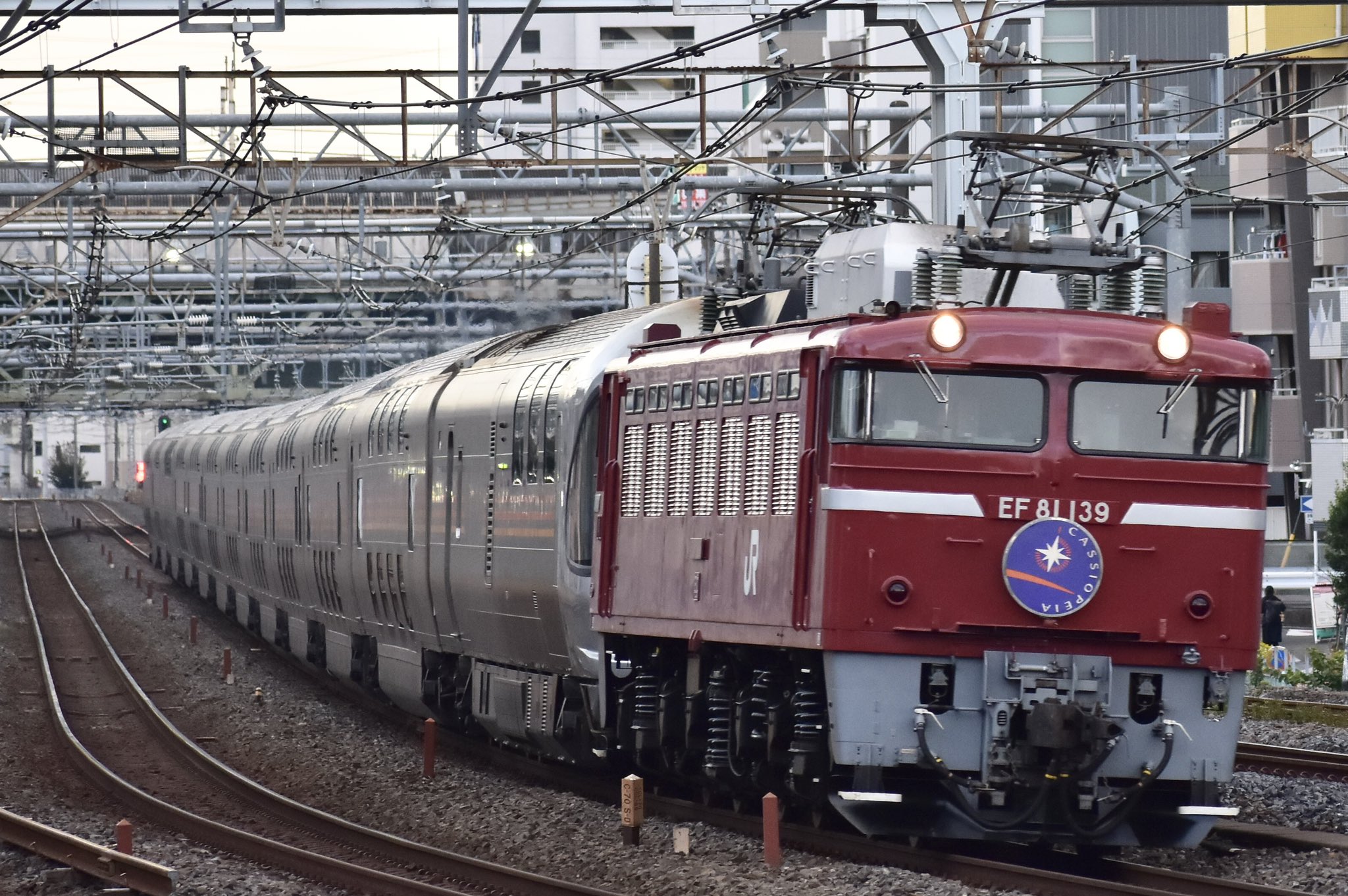 常磐線沿線 on Twitter: "9011レ カシオペア紀行 盛岡行き EF81-139＋E26系12B 今日もゲサンクかぁ〜 https://t.co/JMLu3c162l" / Twitter