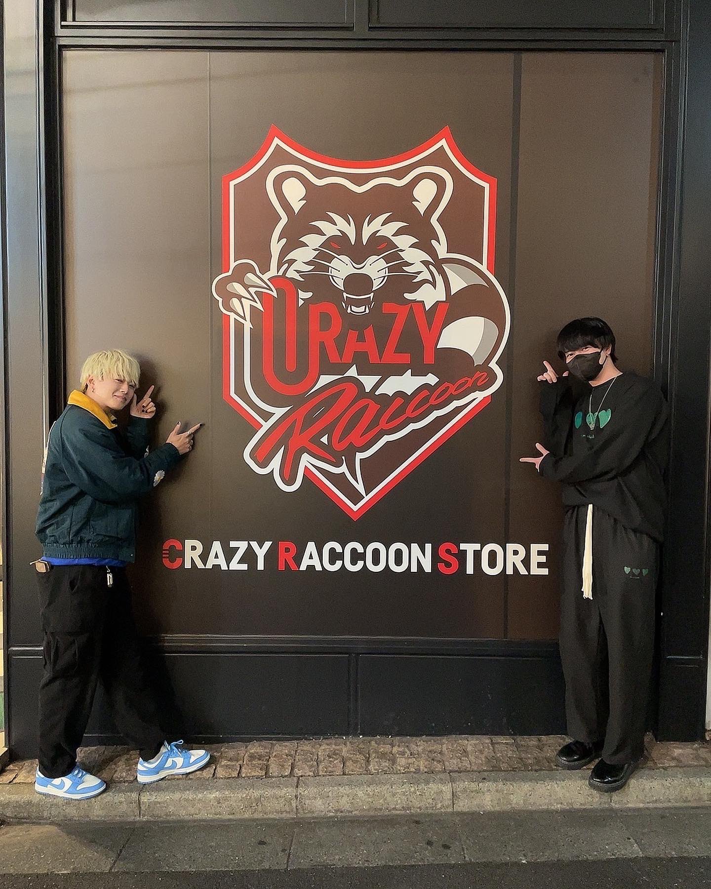Tomoki【AGE】 on Twitter: ""Crazy Raccoon Store" 行ってきた #cr #crazyraccoon #store #渋谷 #game #apex # ...