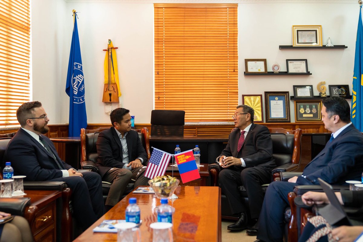 Ambassador Richard Buangan On Twitter МУИС д анх удаагаа зочилж АНУ д суралцах боломжууд