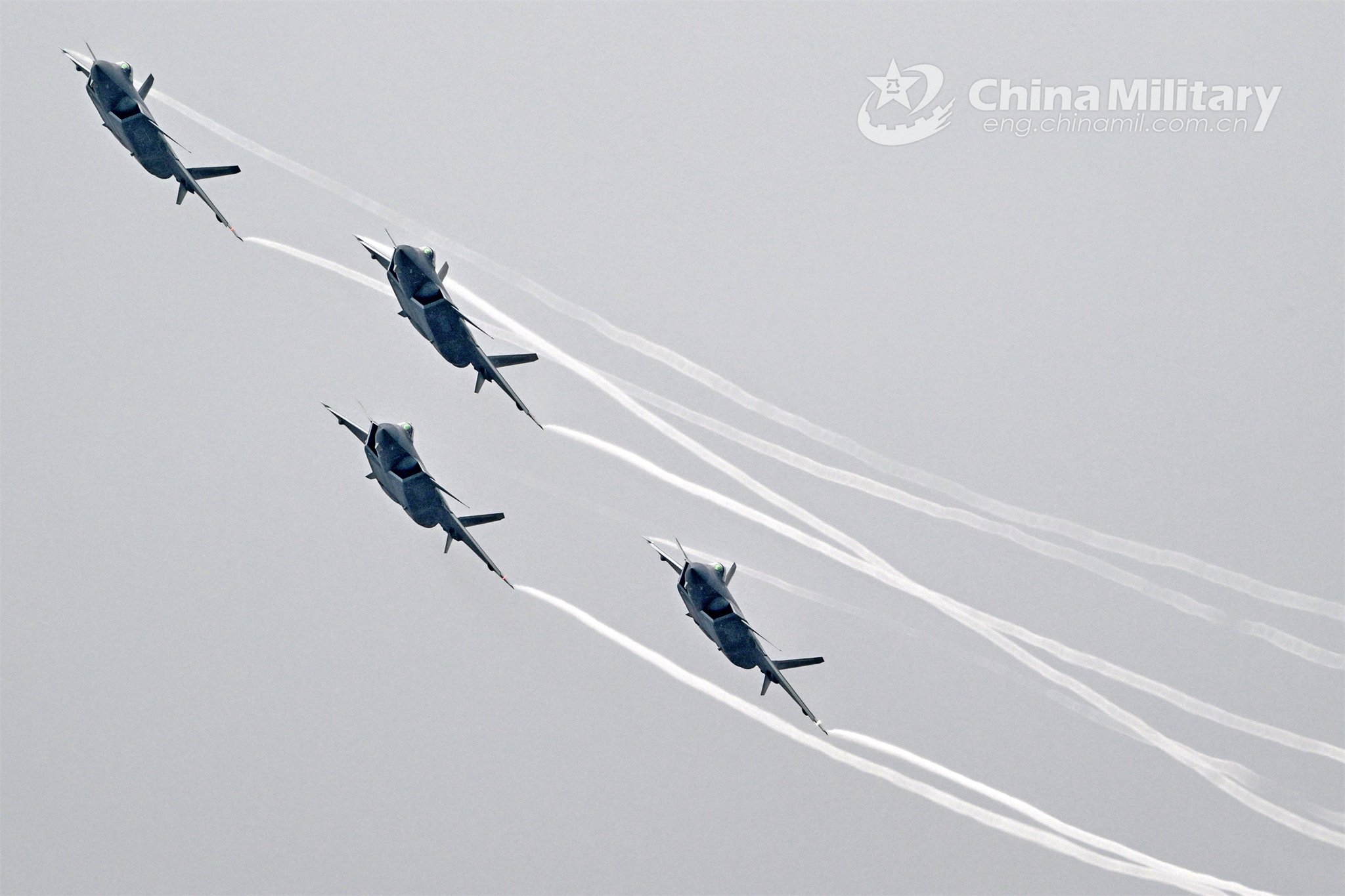 Chris Cavas on Twitter: "Scenes from Airshow China 2022 at Zhuhai in Nov: J-20 stealth fighters ...