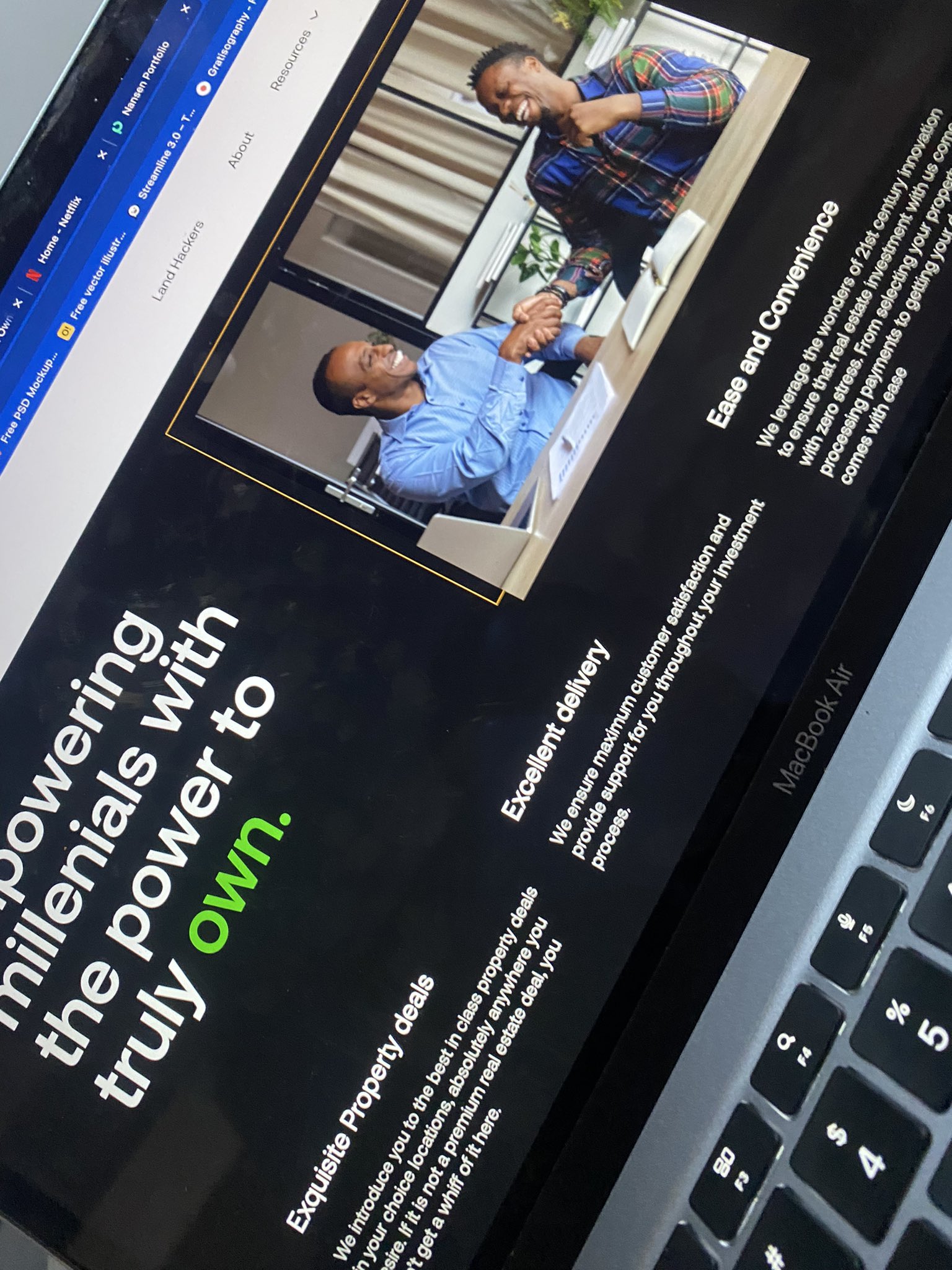 Just a regular guy on Twitter: "A sneak peep at something I did on Webflow. 🥲 https://t.co ...
