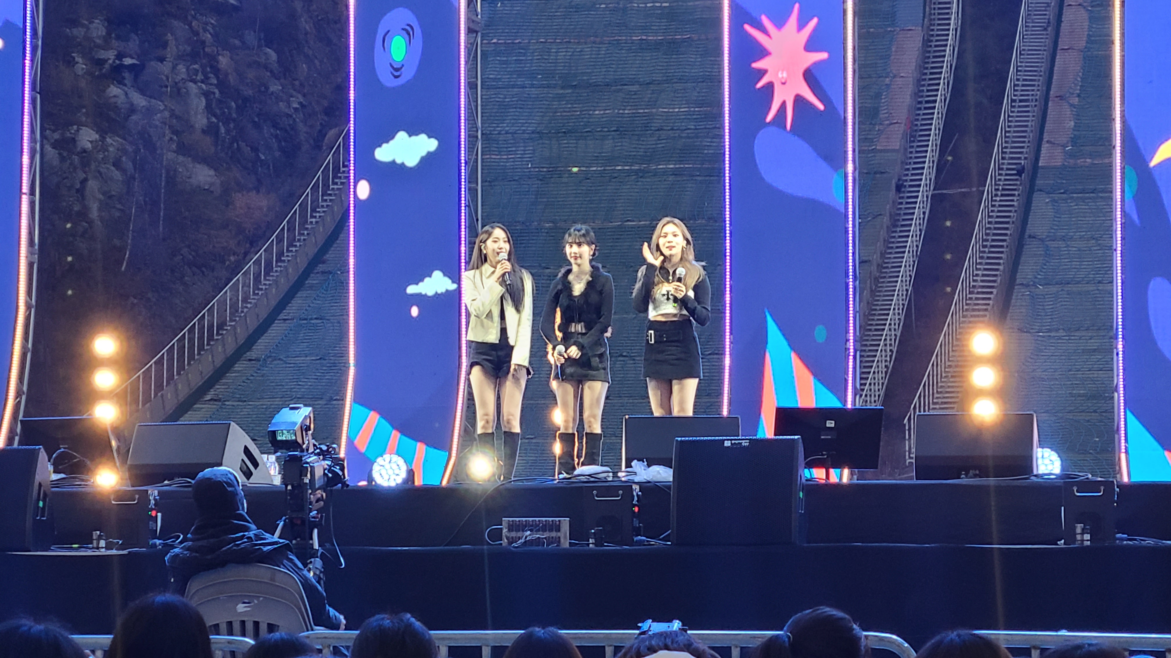 qiqi ʚïɞ || 이브닝 🌟 (@Cutieunha3) / Twitter