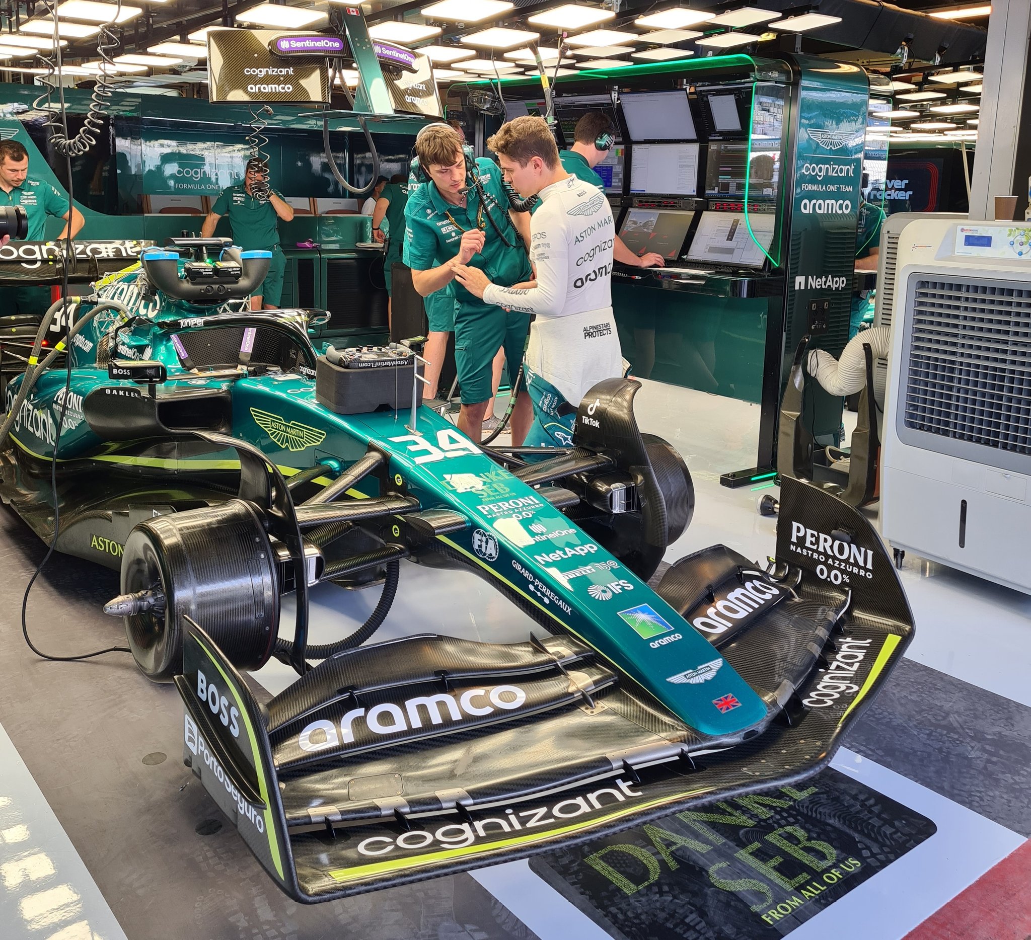 Julianne Cerasoli on Twitter: "Drugo fazendo seu primeiro treino livre na #F1 https://t.co ...