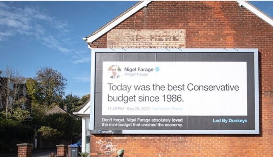 Dominic 🇺🇦 🇬🇧 🇪🇺 on Twitter: "@Nigel_Farage Hey Nigel 👋 shame your promises didn't get the boats ...