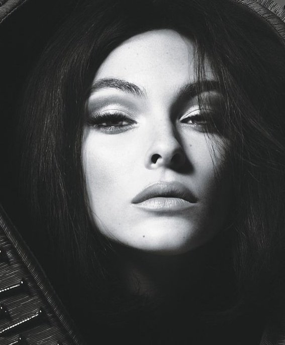 MODELS's Threads – Thread Reader App