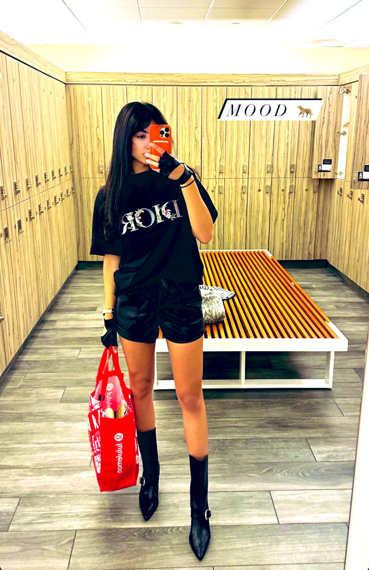 S🟠L PRINCESS 👑 🇦🇲 on Twitter: "gm 👑 - who’s left ?? https://t.co/2CMTzRtRlG" / Twitter