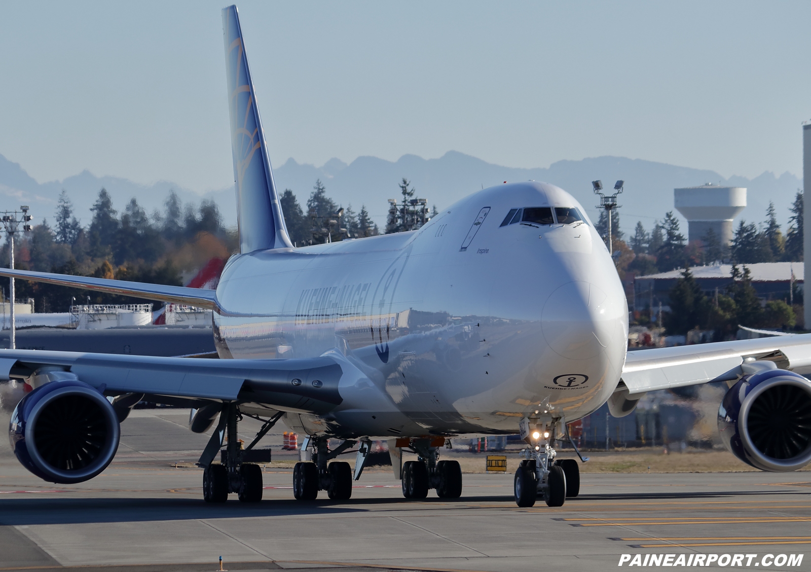 Paine Airport on Twitter: "Atlas Air 747-8F N862GT departing Paine Field on a customer flight ...