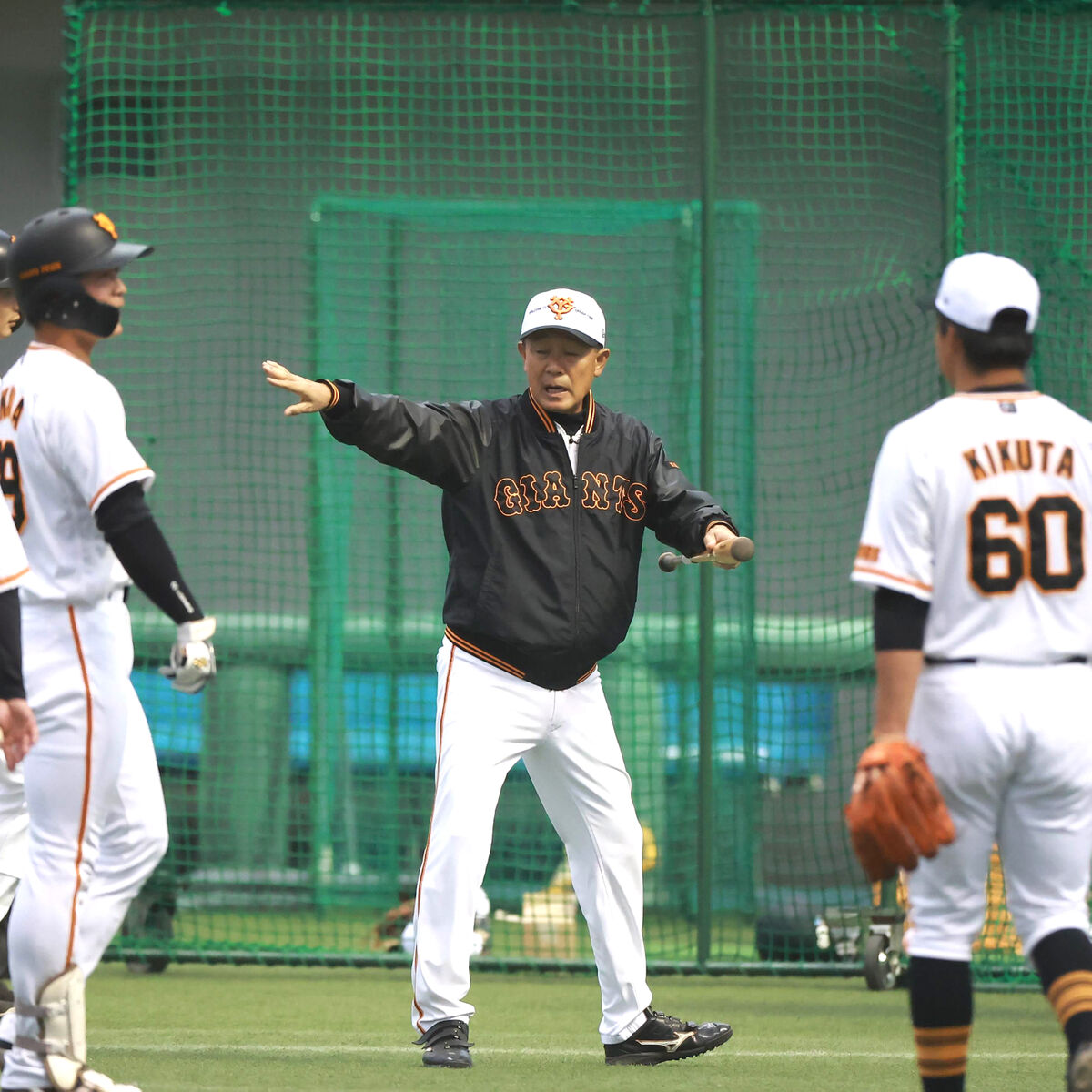 モスミジ on Twitter: "RT @hochi_giants: 川相昌弘総合コーチ、ケース打撃実戦編「走攻守でそれなりのものは見せてくれたかなと思いますね」 https://hochi ...