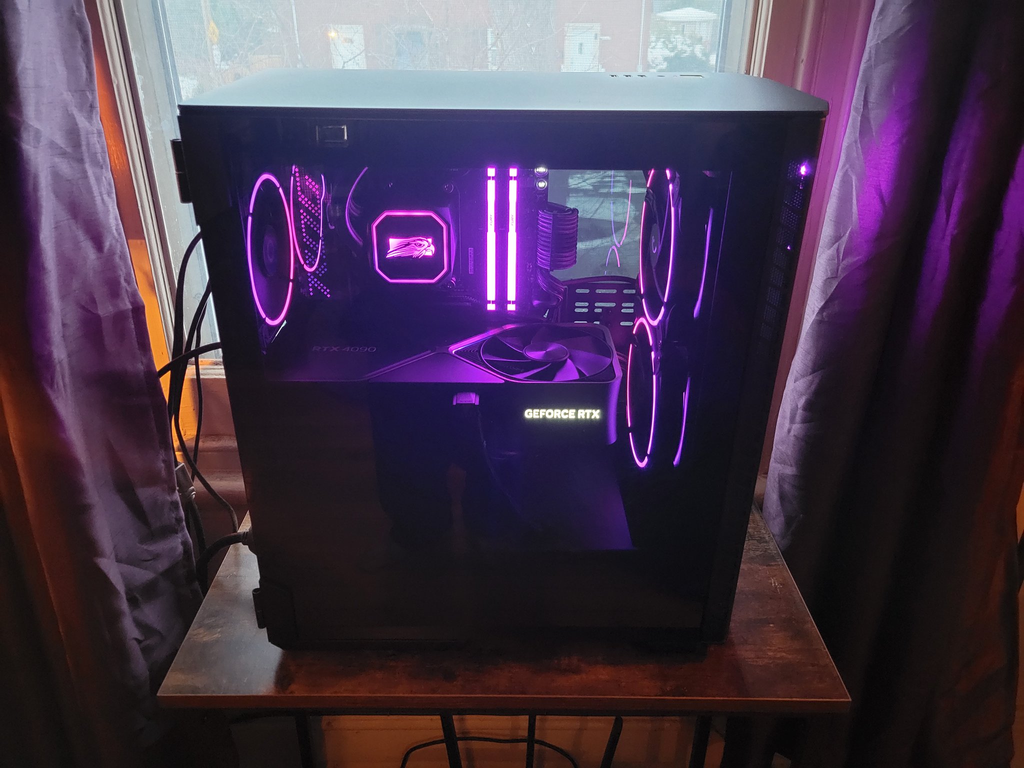 Pathfinder on Twitter: "New rig time. It's a Beauty and a Beast. Benchmarks are insane and the ...