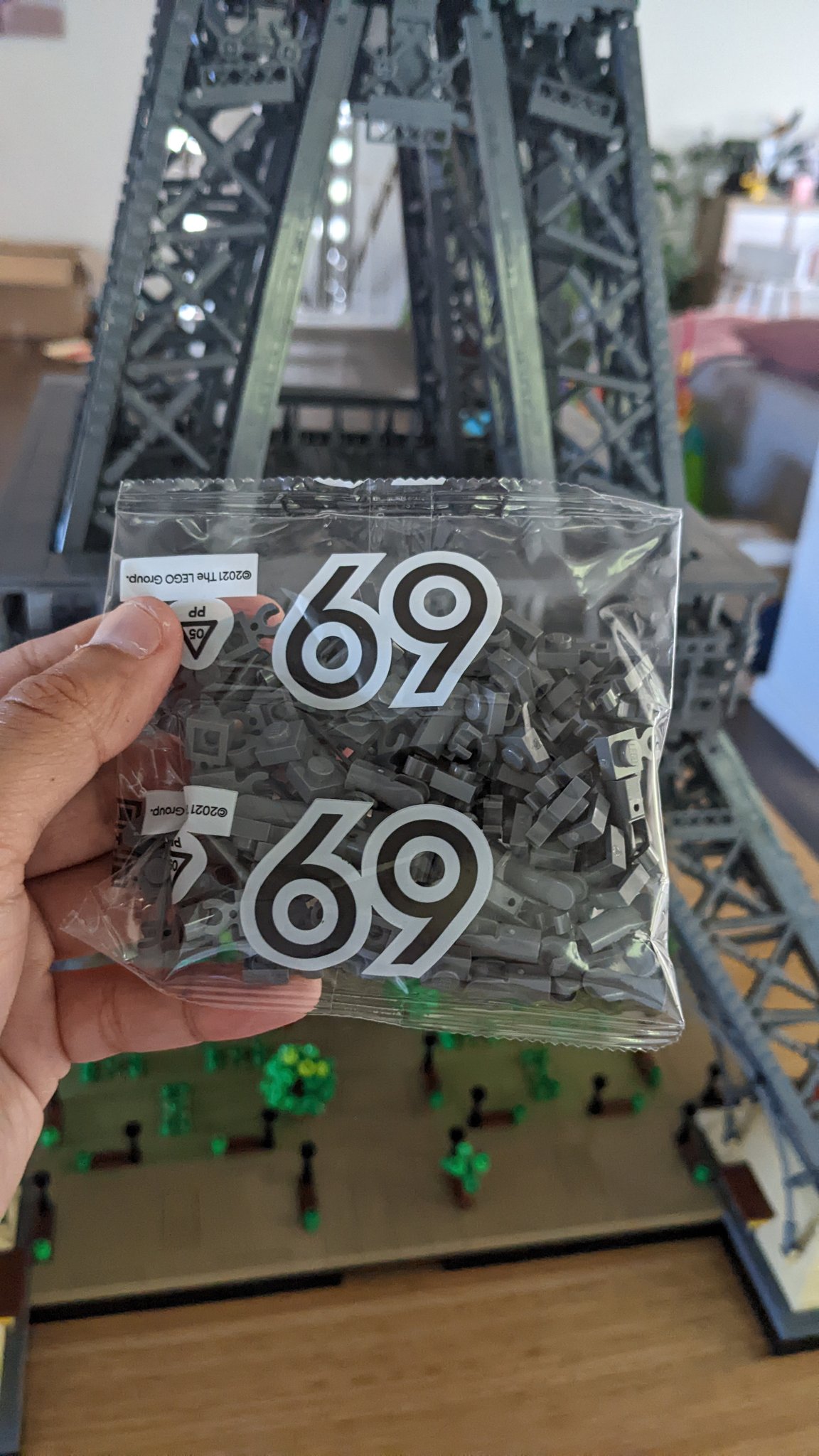 Jay Ong 🇺🇦 | Jay's Brick Blog on Twitter: "The LEGO Eiffel Tower has 74 bags, but this was my ...