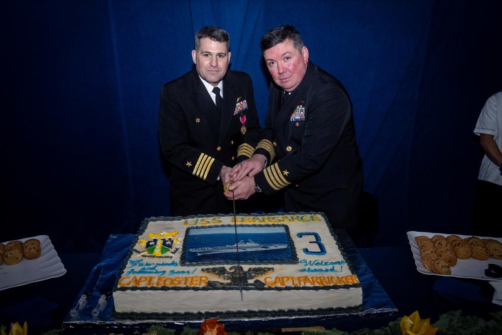 U.S. Fleet Forces on Twitter: "Fair winds and following seas ⚓️🇺🇸 Capt. Chris Farricker relieved ...