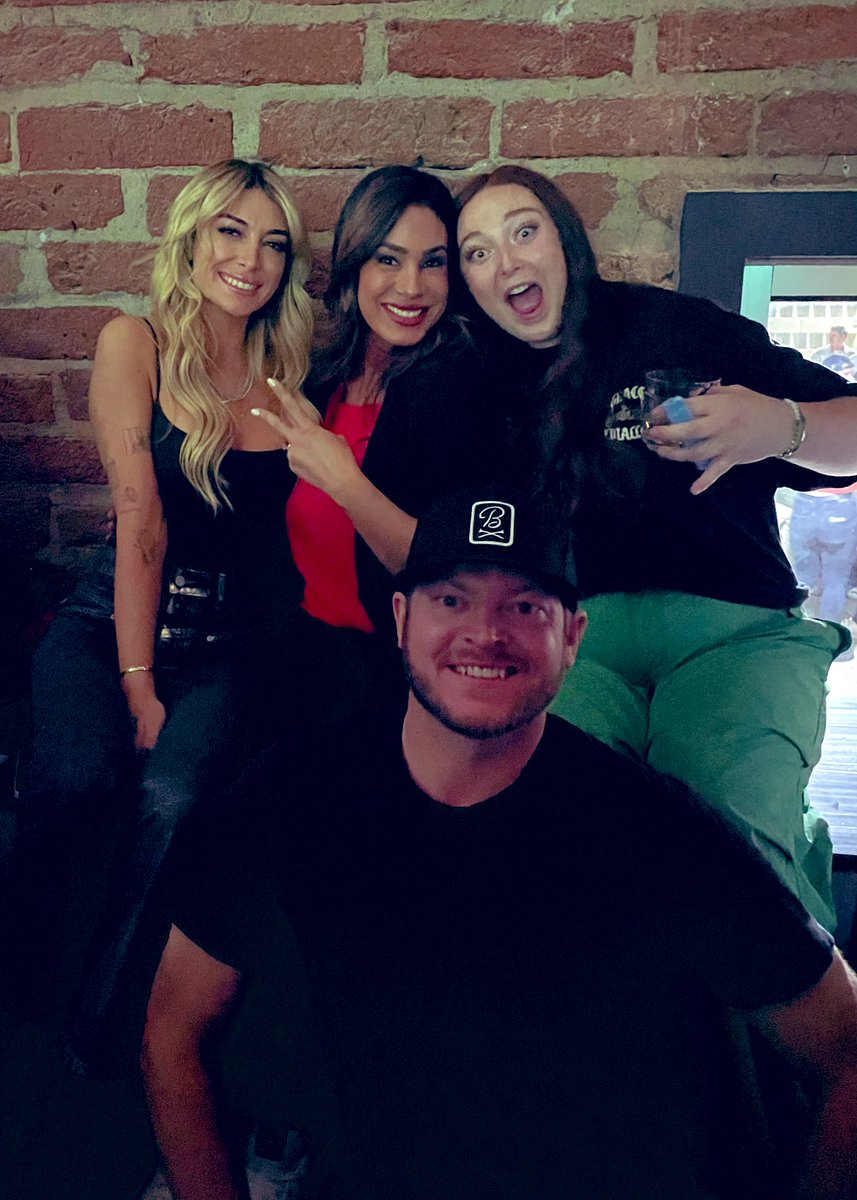 Sabrina Pinto on Twitter: "VIPs hanging with our peops 💕@RiggsBarstool @grace__omalley ...