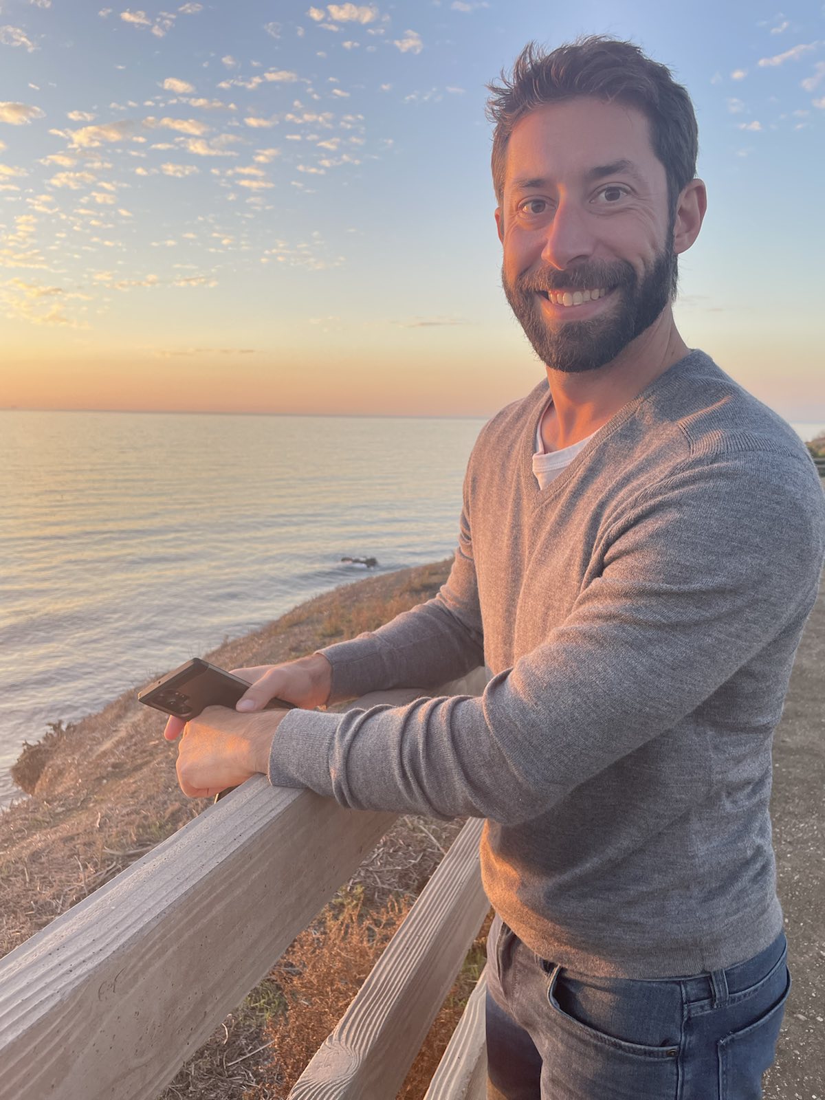 Joe Zieja on Twitter: "What's the verdict on Sweater Joe https://t.co/9EJa7k9DYD" / Twitter