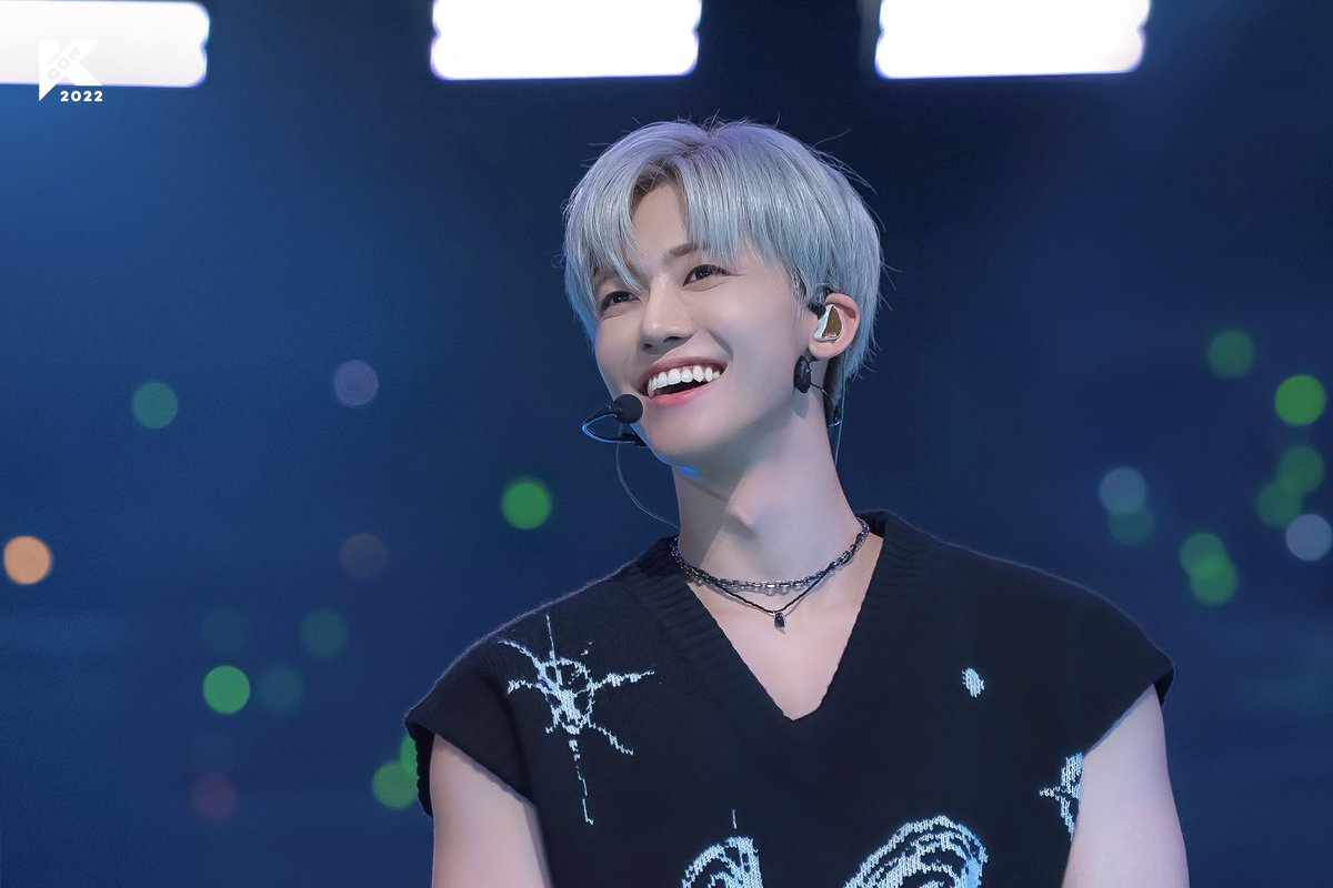 ℓeeиαᵀ On Twitter Rt Jamong1323 Kcon La 비하인드 재민이 제노 🤍🖤