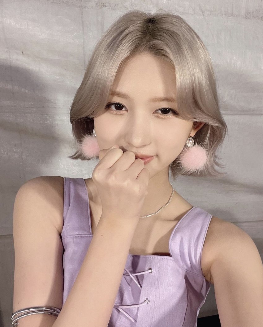 🇰🇷 𝘼𝙧𝙢𝙥𝙞𝙩 𝙂𝙖𝙡𝙡𝙚𝙧𝙮 💎 on Twitter: "Gaeul - ive https://t.co/5syGrTr9eC https://t.co/aUKCv5UIWp ...