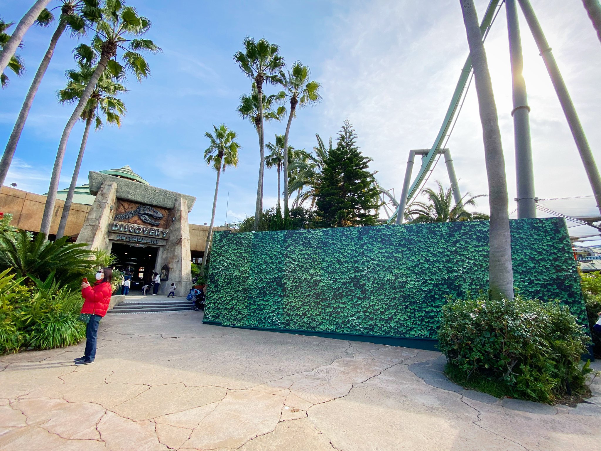 USJ情報局 L.C.A.STUDIOS on Twitter: "スピノサウルス、撤去されました 2016年に登場し、世界的にも絶賛されていたものの、2017年には引退したスピノ姐さんが5年 ...