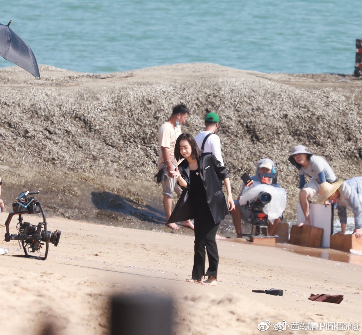 𝒗𝒊𝒄𝒕𝒐𝒓𝒊𝒂 𝒂𝒓𝒄𝒉𝒊𝒗𝒆 on Twitter: "[221119] Song Qian filming drama “Our Interpreter” cr weibo # ...