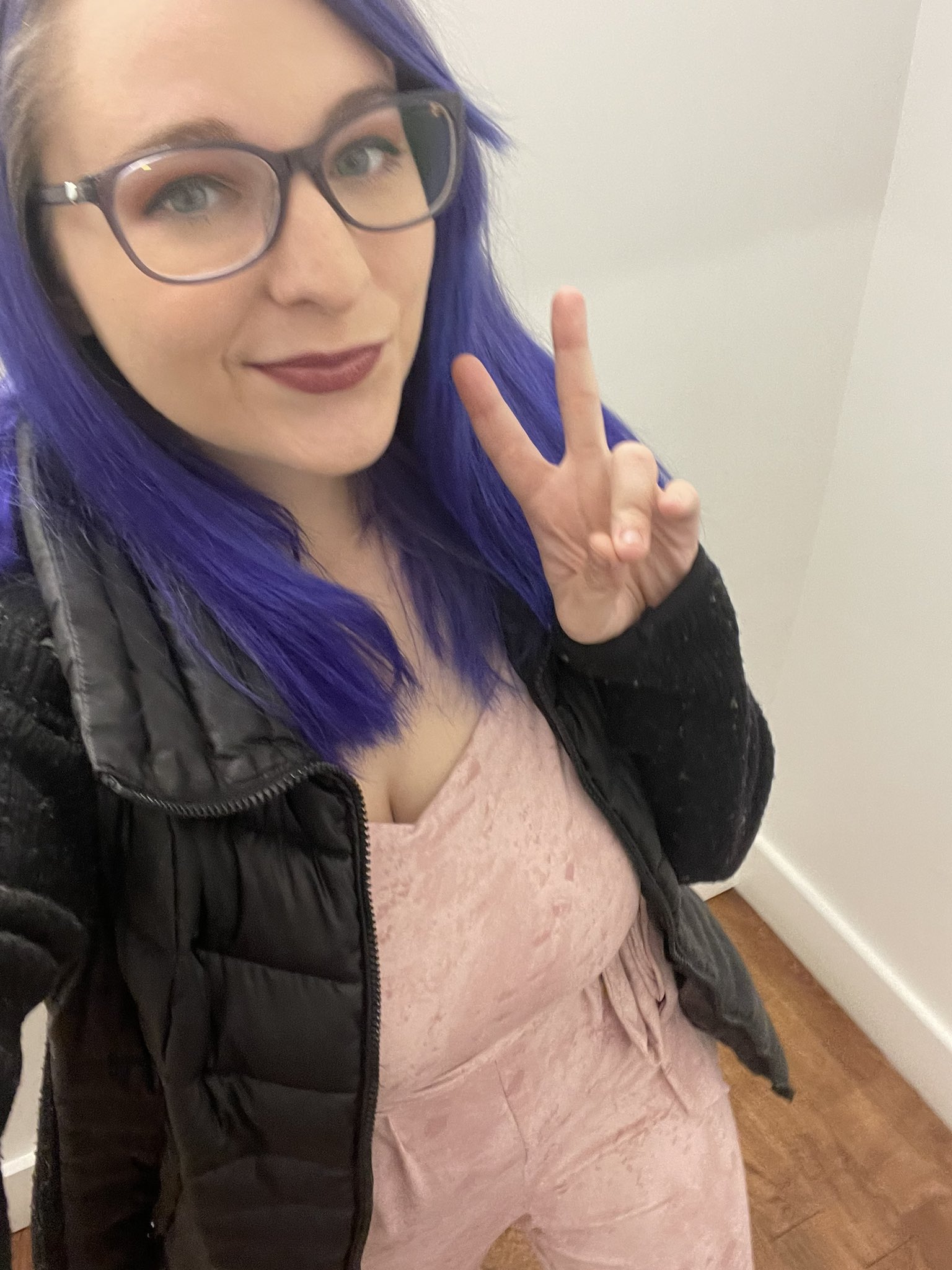 feral manic pixie mean girl on Twitter: "Drink on a bar with an academic scholar the night ...