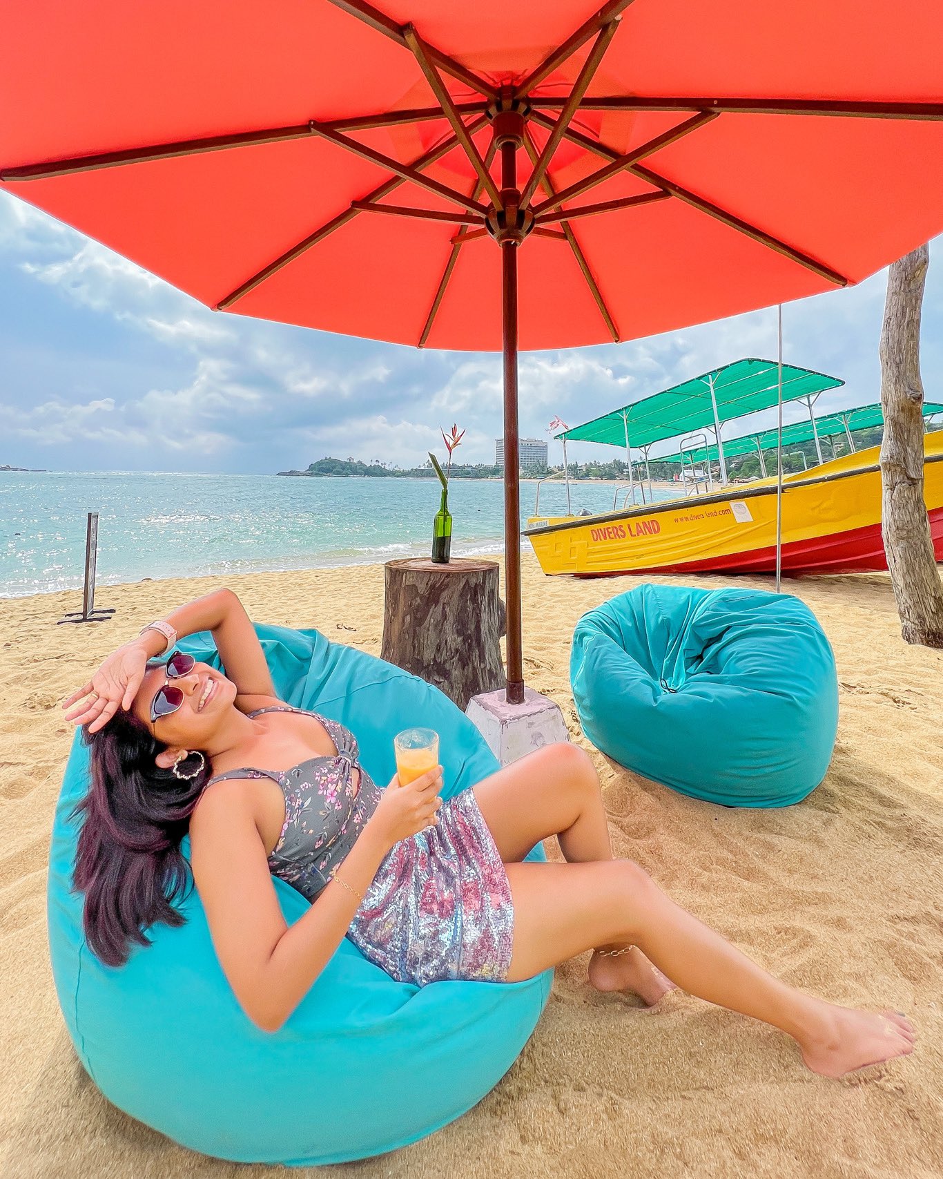 Anuradha Sooriyarachchi on Twitter: "Sandy Feet 👣 ~ The best vibe in Unawatuna Beach 🌊🏖🍹 https ...