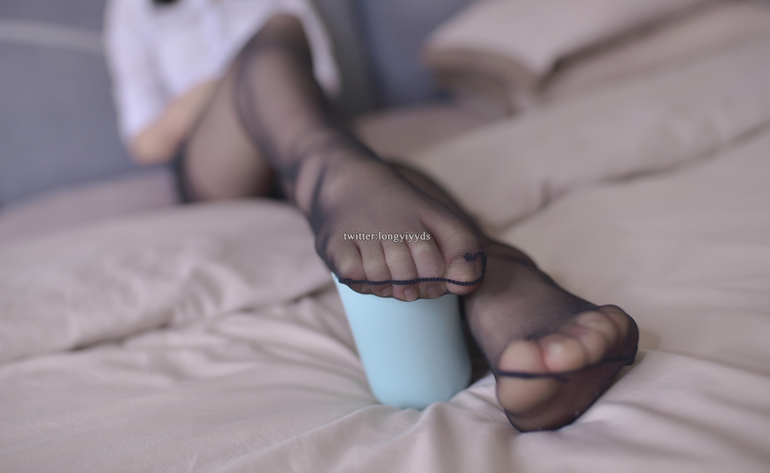 秋名山龙一 on Twitter: "#足控福利 #黑丝诱惑 #黑丝 #黑丝袜 摄影： @longyiyyds 抄送： @CPcoupling_RC @CPcoupling @tbzt3623 ...