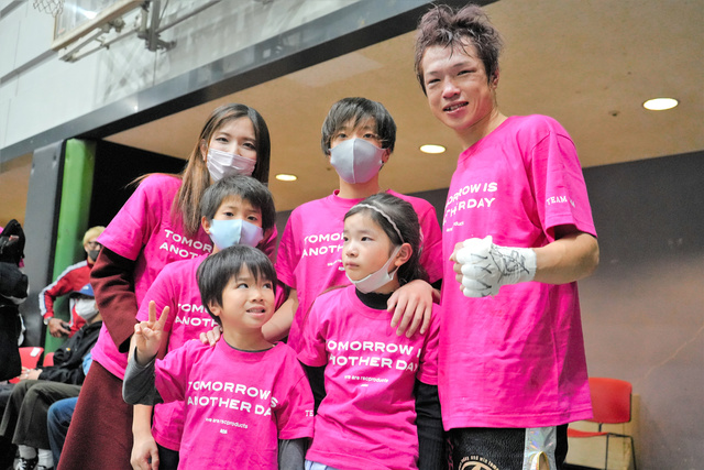 引退ニュース速報 on Twitter: "9連敗中プロボクサー引退試合も飾れず リング上から妻に伝えた言葉（朝日新聞デジタル） - Yahoo!ニュース - Yahoo!ニュース ...