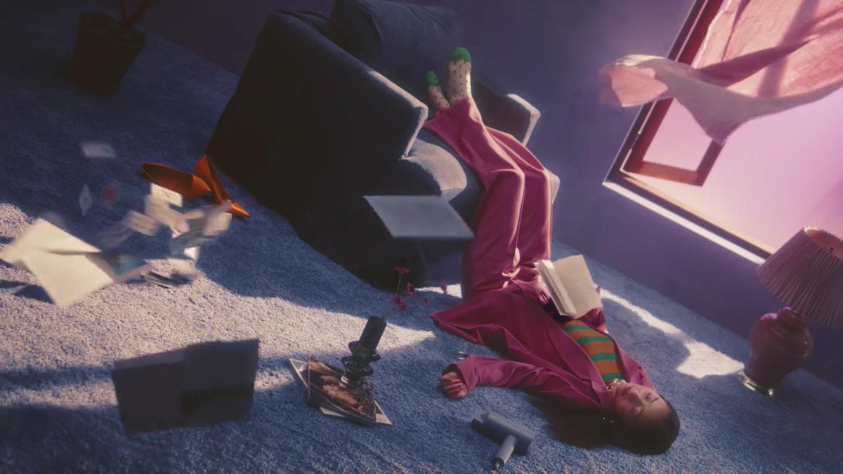 動画NOW on Twitter: "堀田真由 が出演する アイリスオーヤマ MiCOLA のCM「わたしには鮮やかな風がきっと吹く」篇 とメイキング、インタビュー動画。 https ...