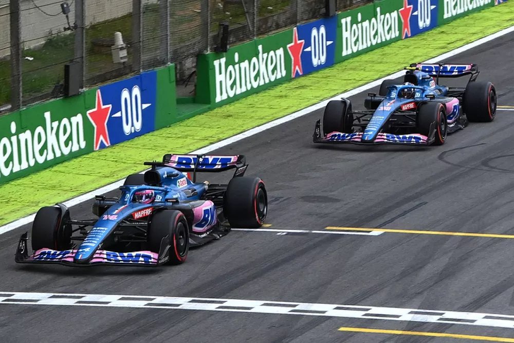 Krampon F1 #DankeSeb on Twitter: "Alpine CEO'su Rossi, Brezilya'da ...