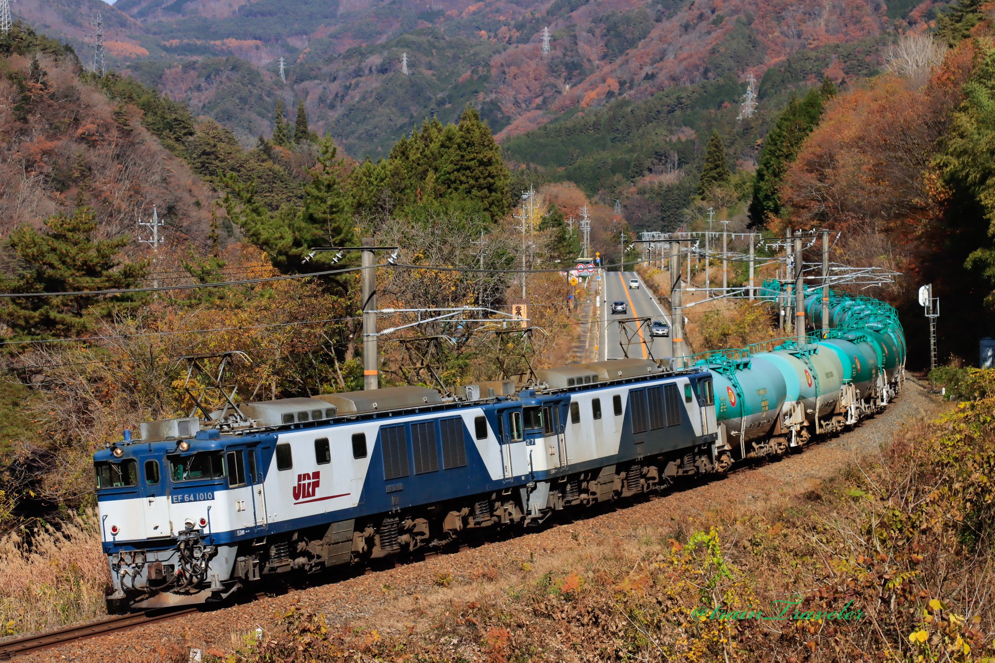 急行一人旅🍀いのり町民 on Twitter: "2022.11.19 中央西線内 8084レ EF64-1010[愛]＋EF64-1027[愛]＋タキ 更新色エンド揃い重連かつ天気が良かった ...