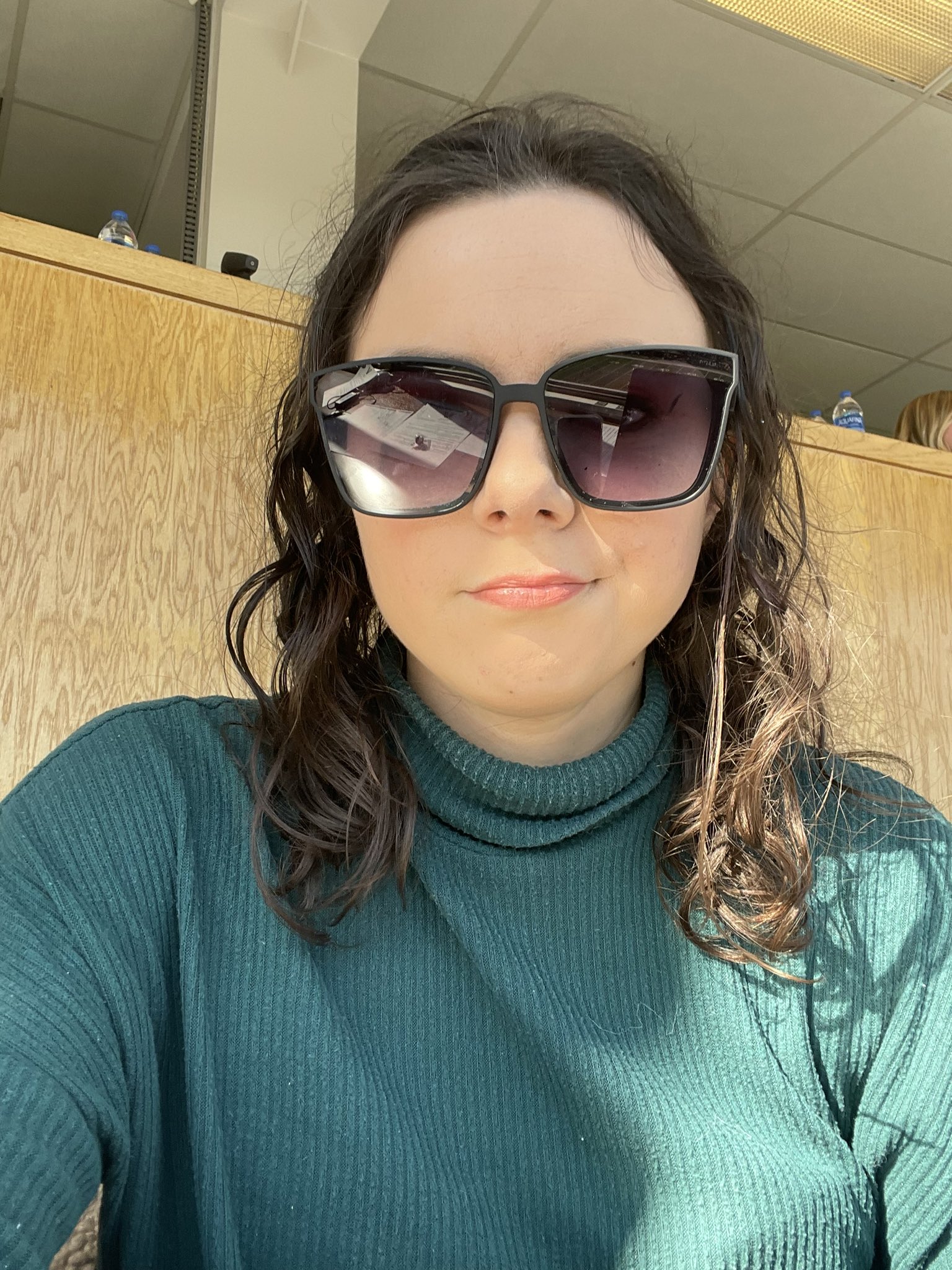Aria Gerson on Twitter: "Update: I have resorted to sunglasses indoors https://t.co/RApE7JZhY6 ...