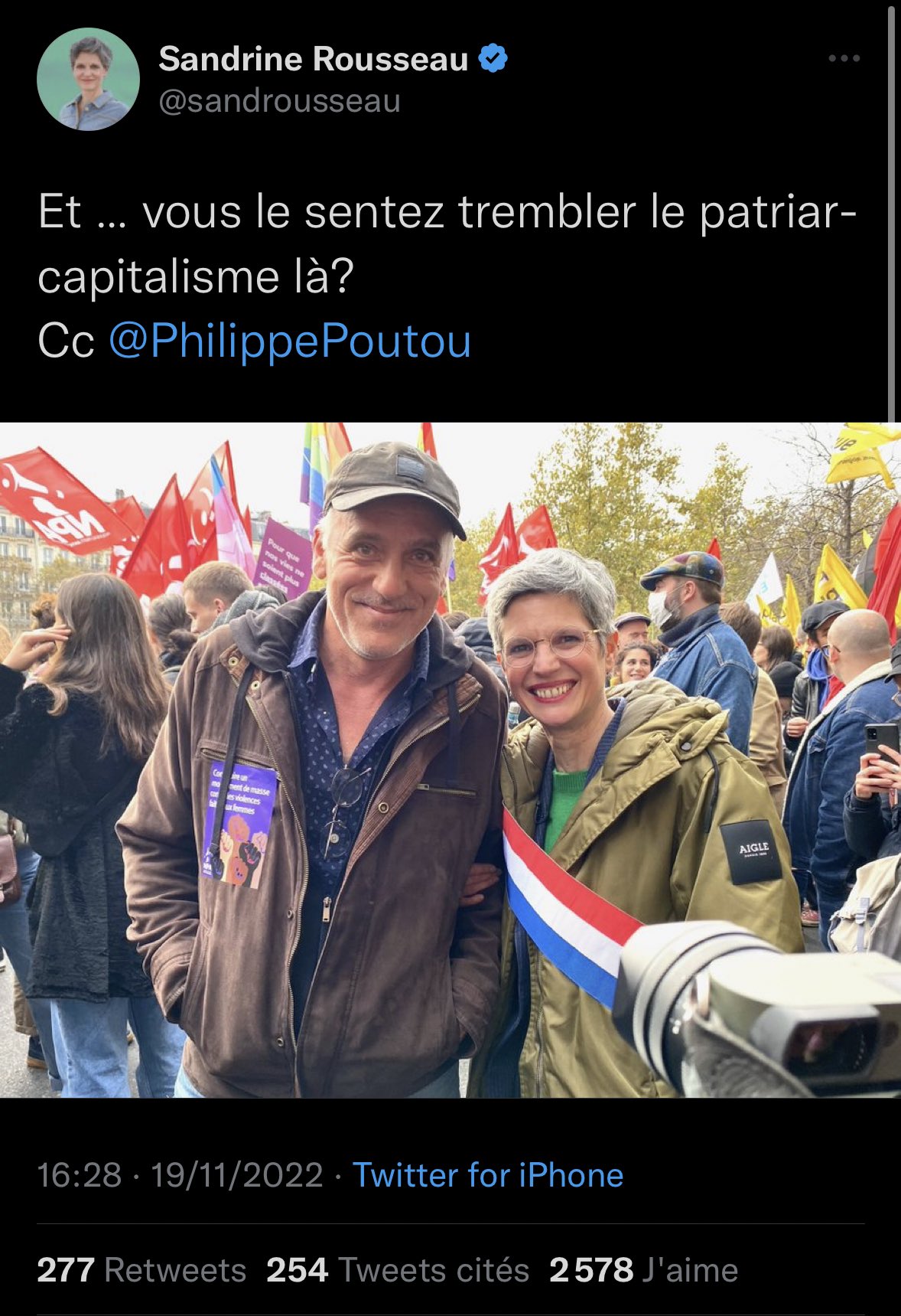 Raphael Grably on Twitter: "Deux tweets qui se croisent et comme l’impression qu’on voit se ...