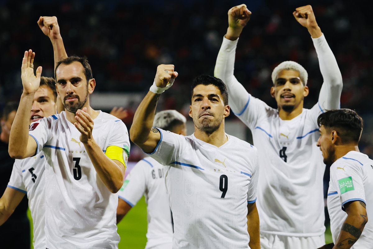 ️ @NahuelBeau 🇺🇾 Uruguay se clasificó para Qatar en una gran recta ...