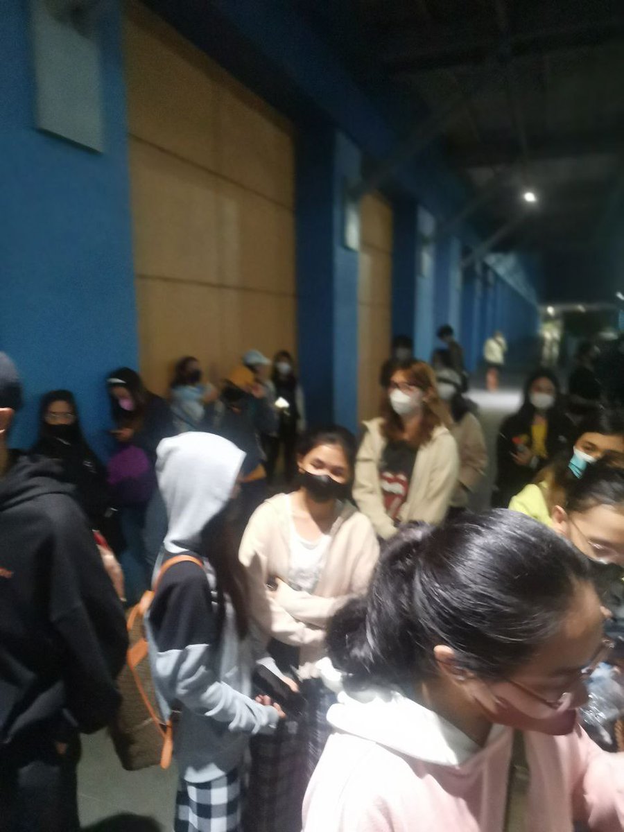 BLACKPINK PH 🇵🇭 on Twitter: "SM Lipa: 60 in queue. Queueing provided by volunteers are honored ...
