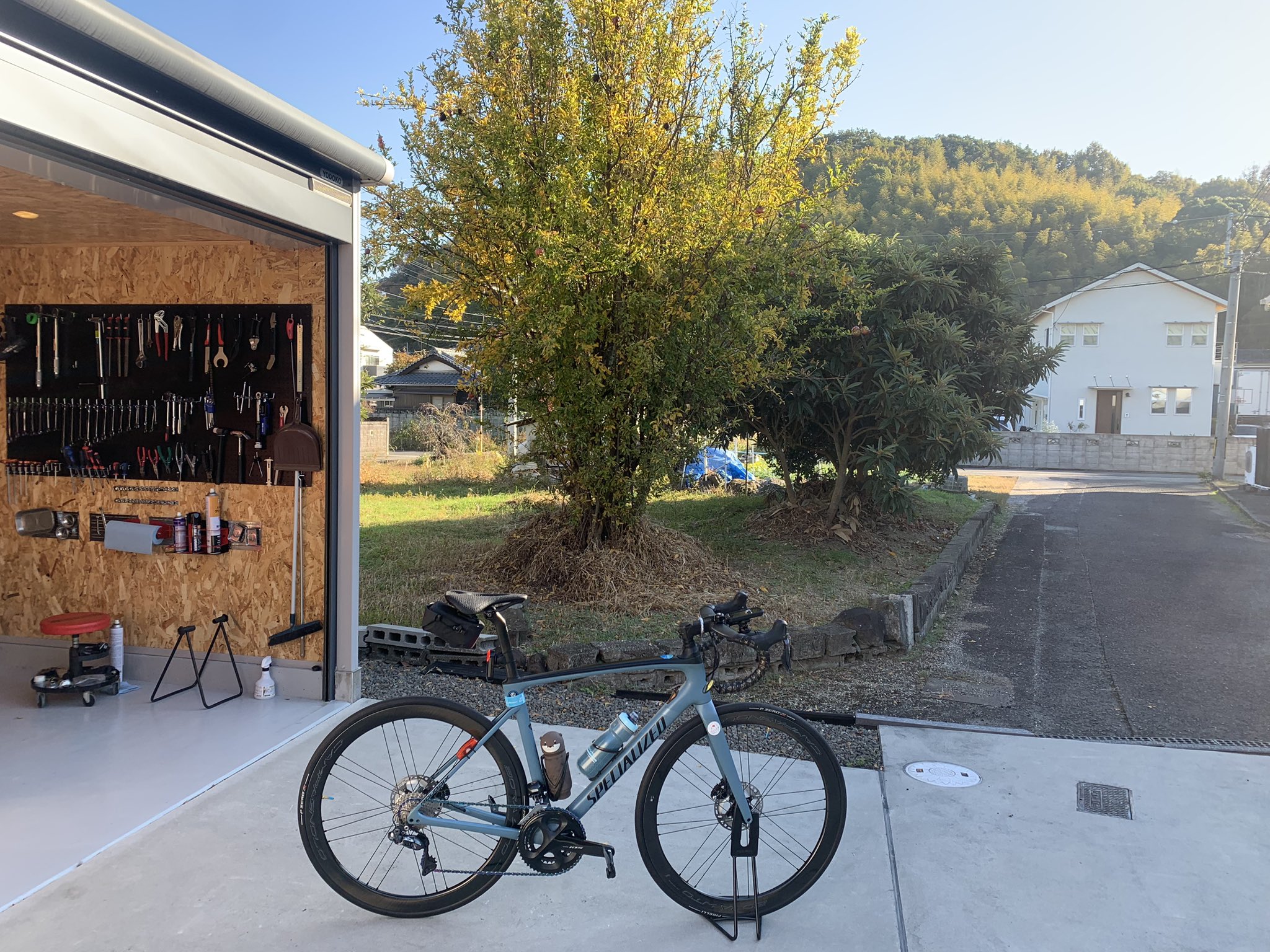 けっちょ on Twitter: "今日はRaphaおじさんでのんびりと紅葉探しに行って来ます🎵 https://t.co/6buIwGEwaT" / Twitter