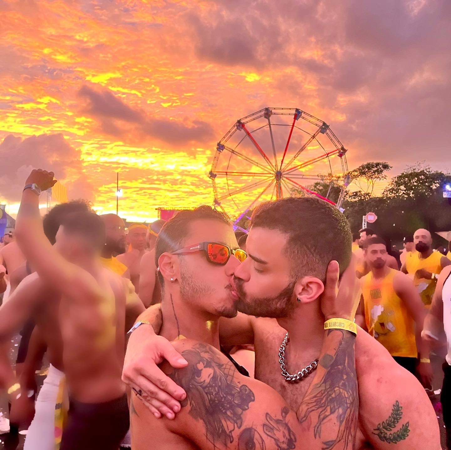 Rapha on Twitter: "A melhor forma de fechar a micareta 😍☀️ https://t.co/obMbTMbY0p" / Twitter