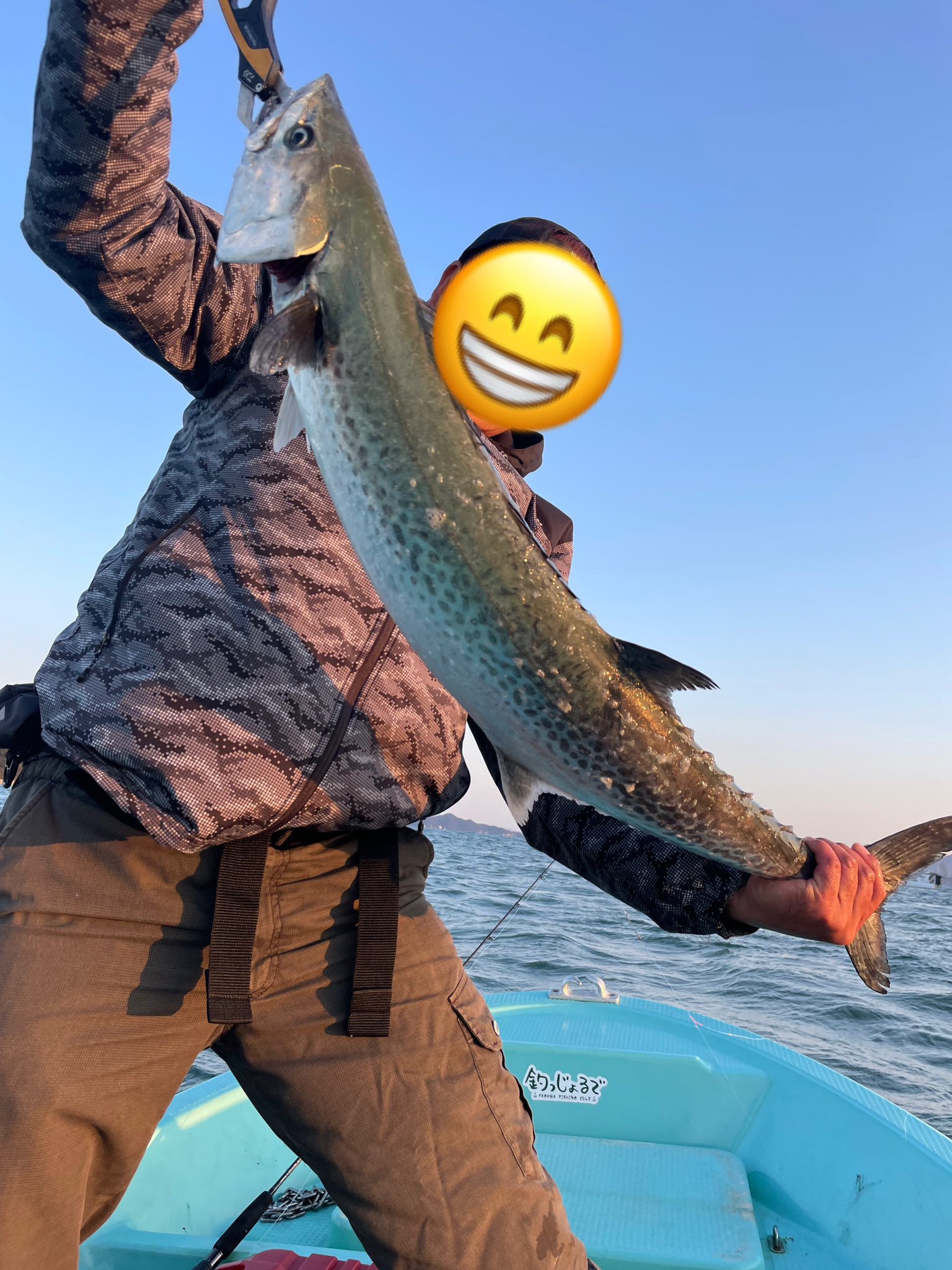 農家時々釣り師【CHIS】 on Twitter: "つなぎ丸船長にお世話になり 朝だけ コノシロ呑ませ🎣 サワラ メーター超えた😆 https://t.co/YkveNLG9tO ...