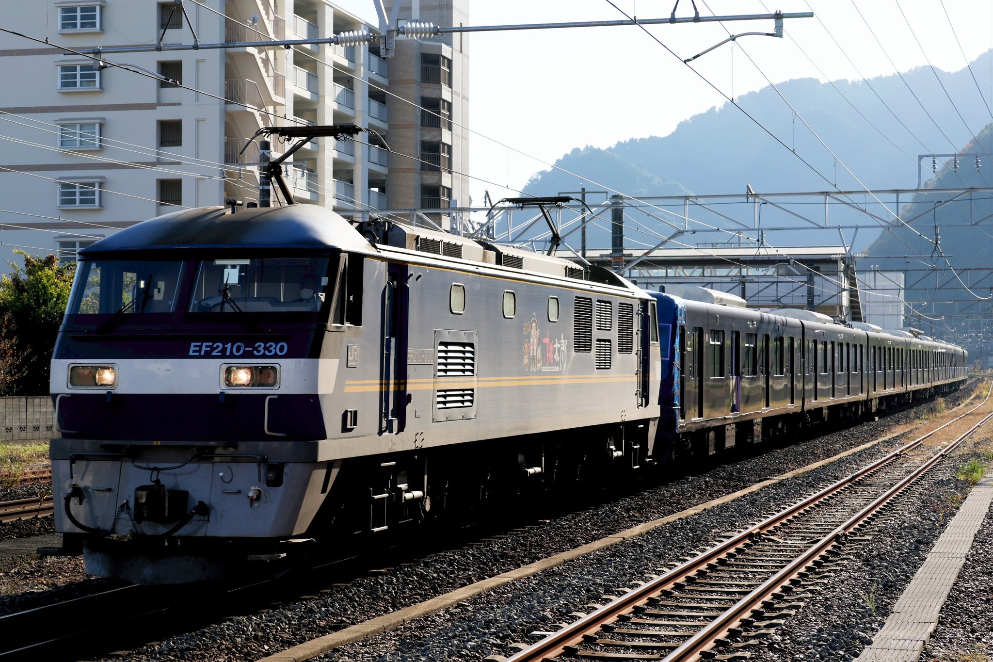 するが撮り鉄 on Twitter: "2022.11.8 8862レ 静岡貨物1451-1531 EF210-330 新鶴見 相鉄21000系 21106F 甲種輸送 用宗～安倍川 絞りF5 ...