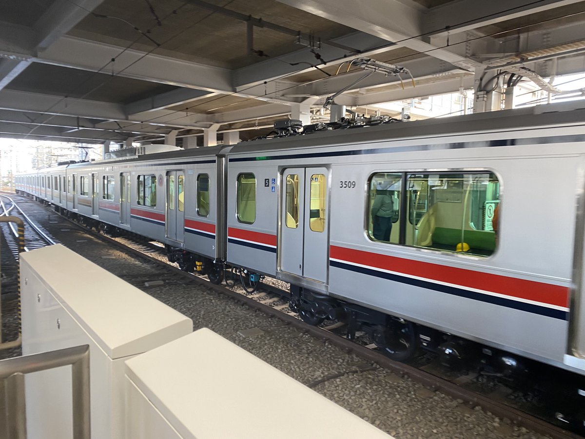 3000系3009Fが8両化 / Twitter