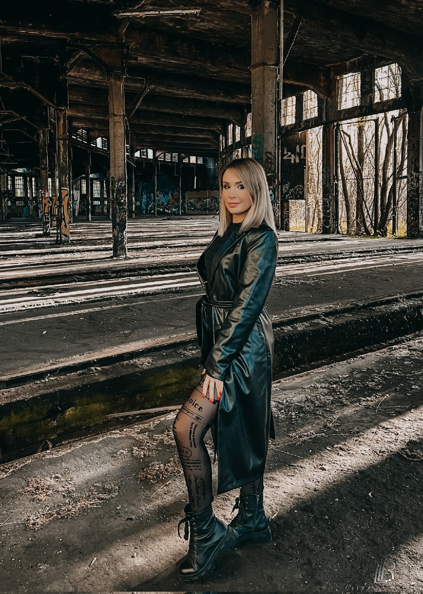 TW Pornstars - ⚜ LIZZ LA REIGN ⚜. Twitter. Drop to your knees and ...