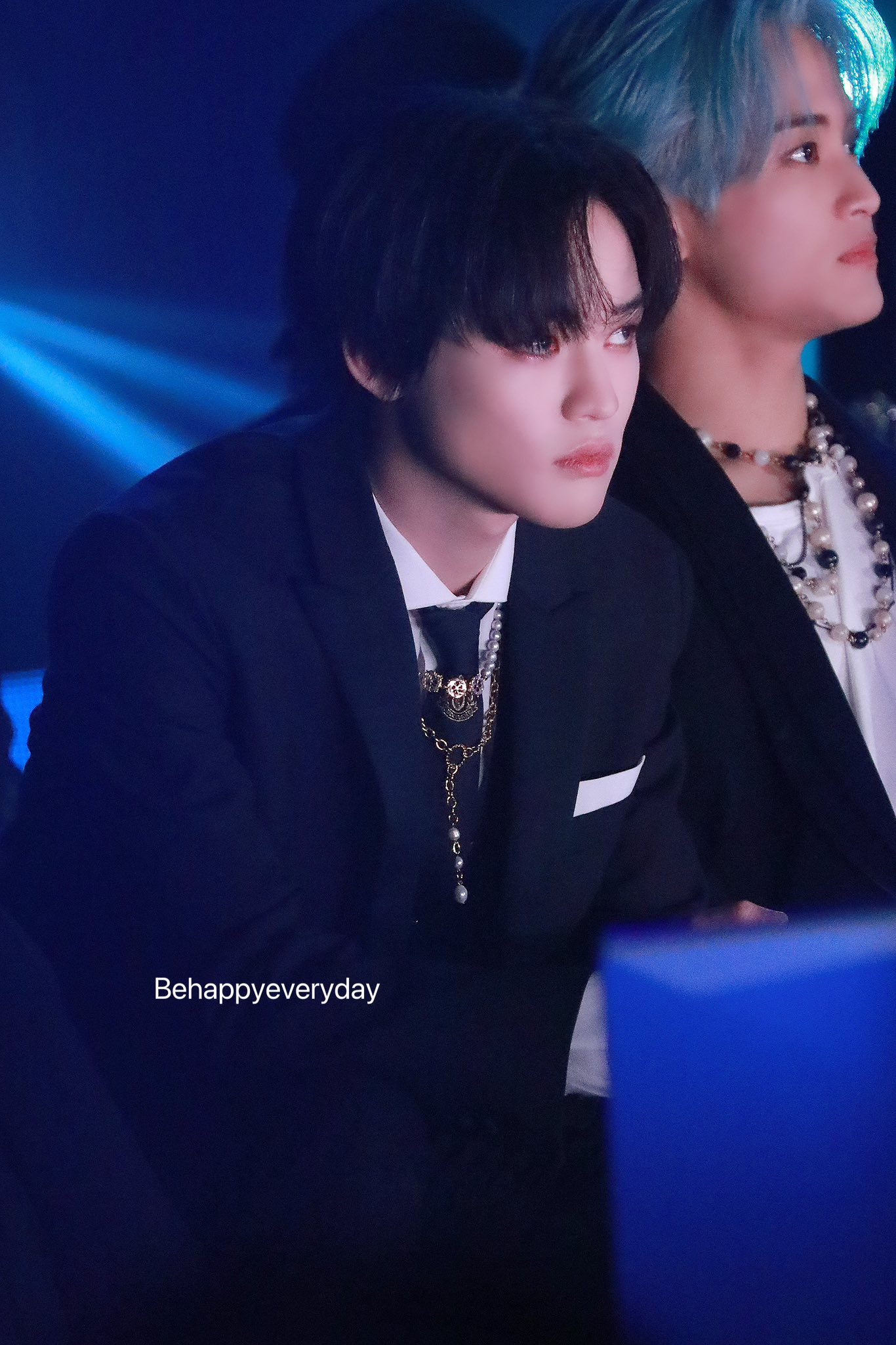 Behappyeveryday on Twitter: "221108 gma Poker face or 🐈. #chenle #辰乐 #천러 #NCT #NCTDREAM https ...