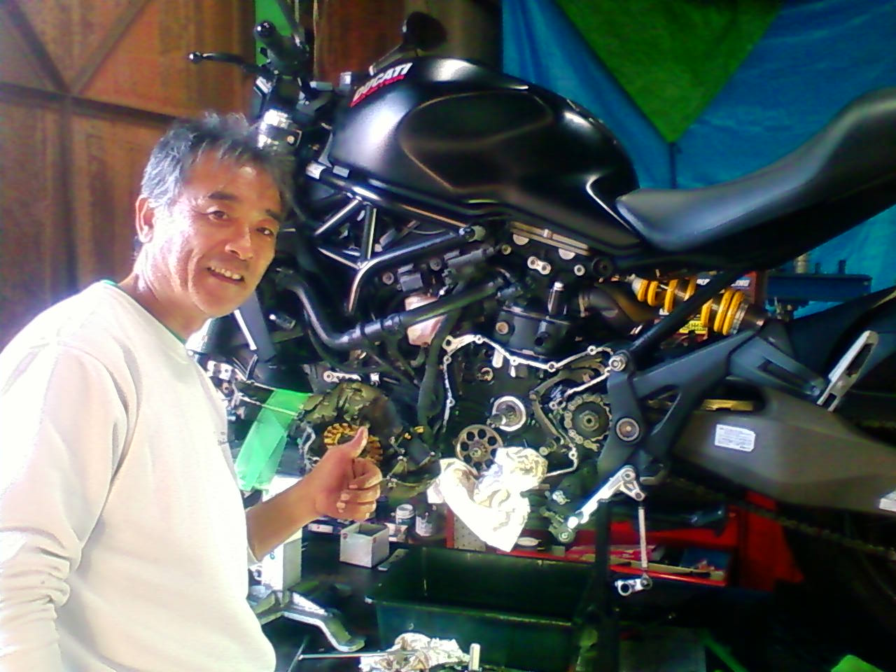 FLAT-GP on Twitter: "鈴鹿8時間耐久ロードレースに30年連続出場の國松くんです。50歳過ぎてSSTクラスで3位表彰台に2回も立ってるすごいオジサンよ(^^) このネタ2度目 ...