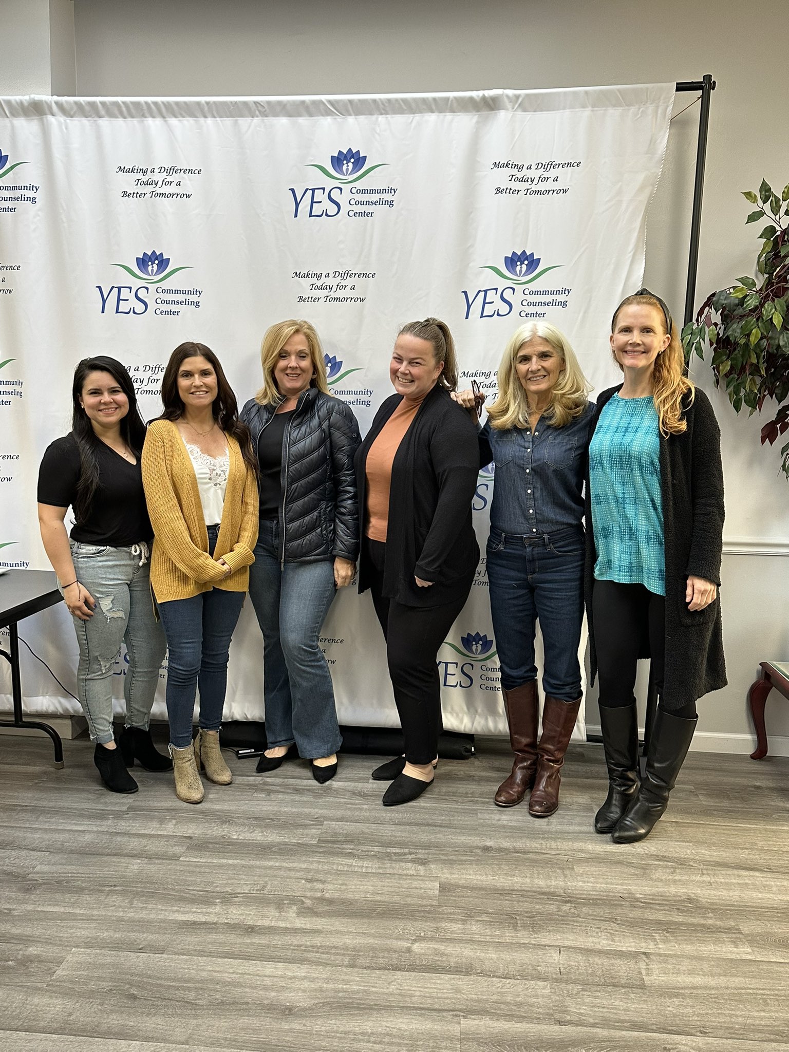 Beth Roemer on Twitter: "Six of our fabulous #ITLEARNERS spend the day at YES CCC to become ...